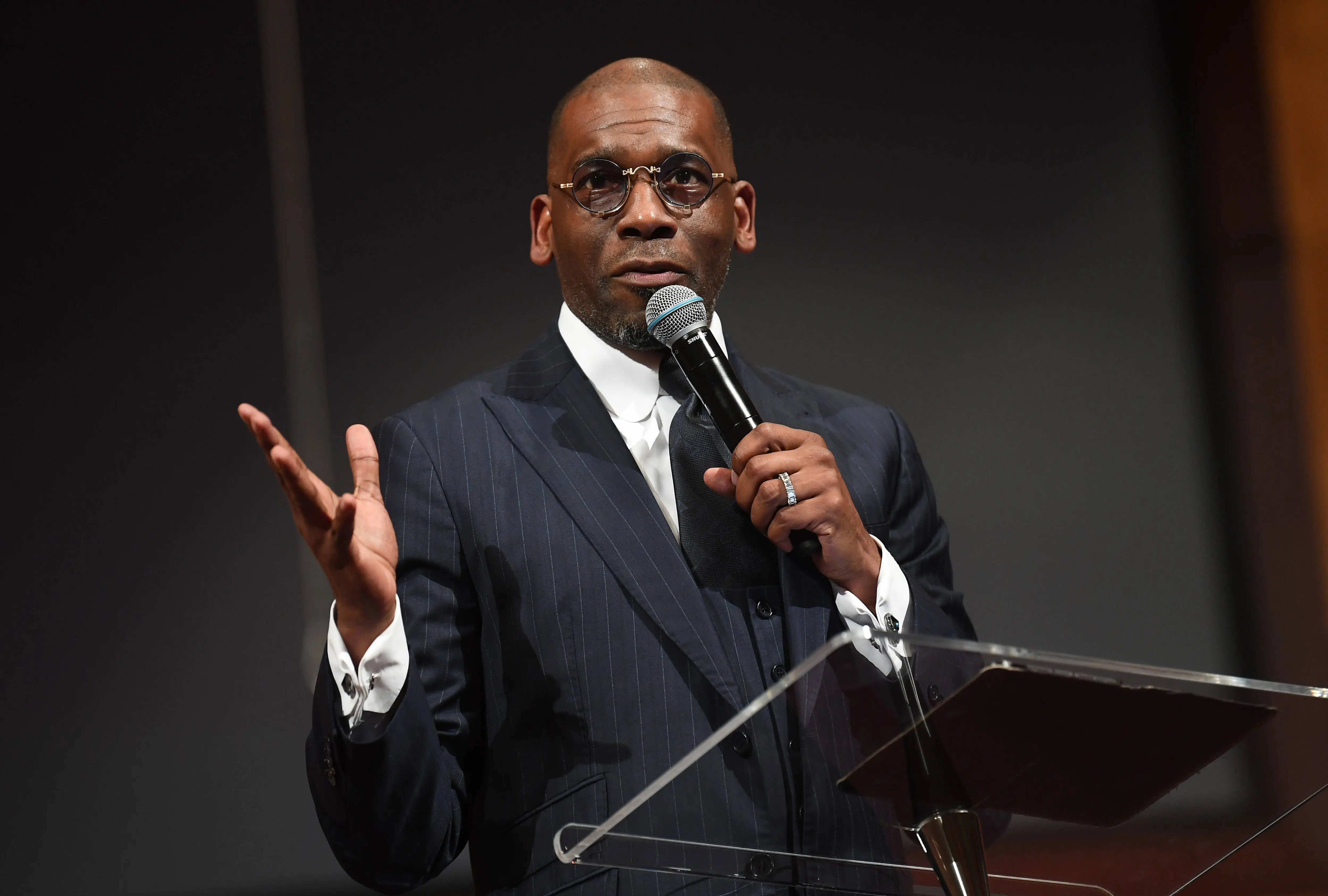 Who is Jamal Bryant married to? Atlanta pastor defends his wife's ...