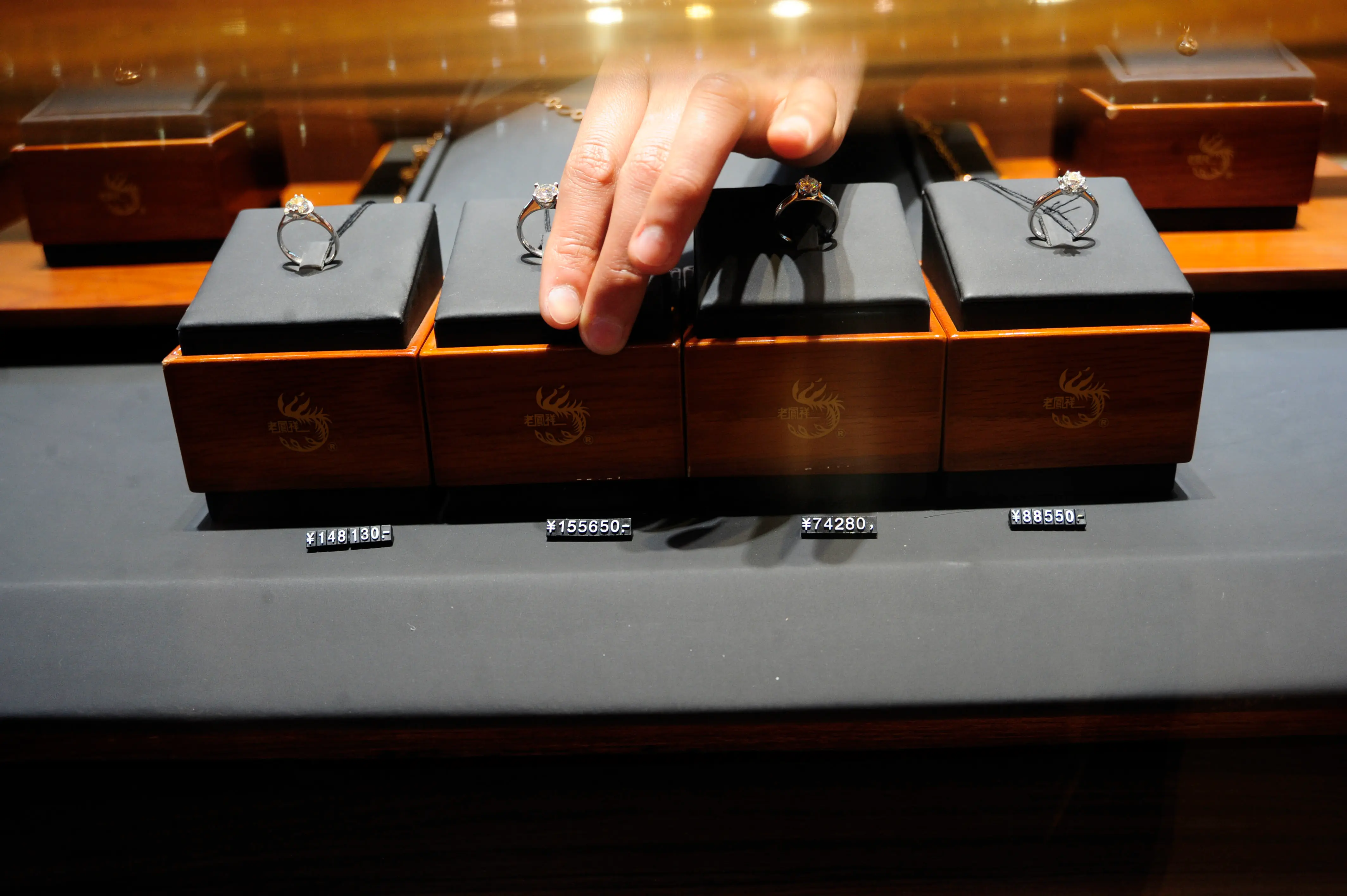 owner of the ring Search Results - PRIMETIMER