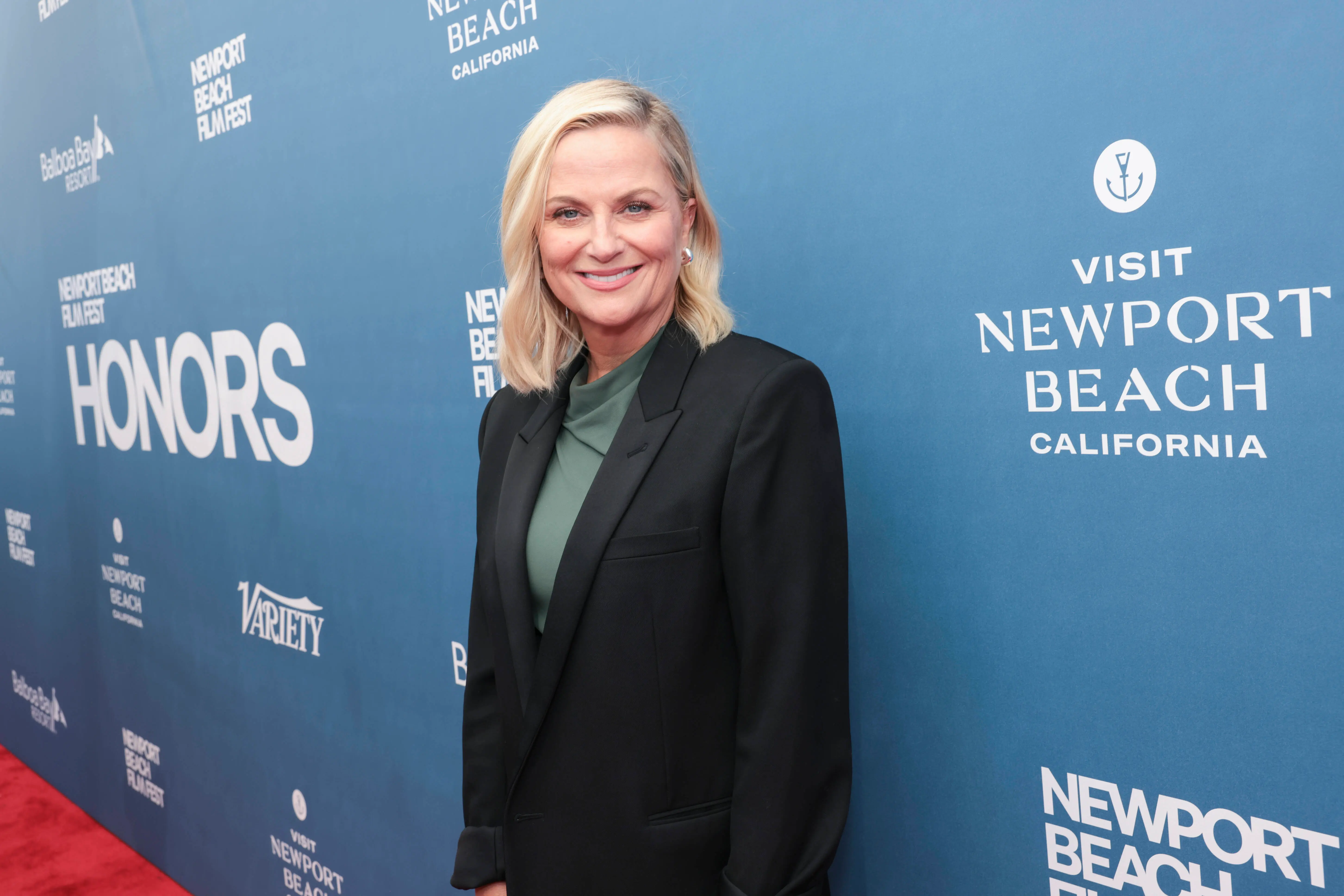 What happened when Amy Poehler confronted a loud passenger on a plane ...