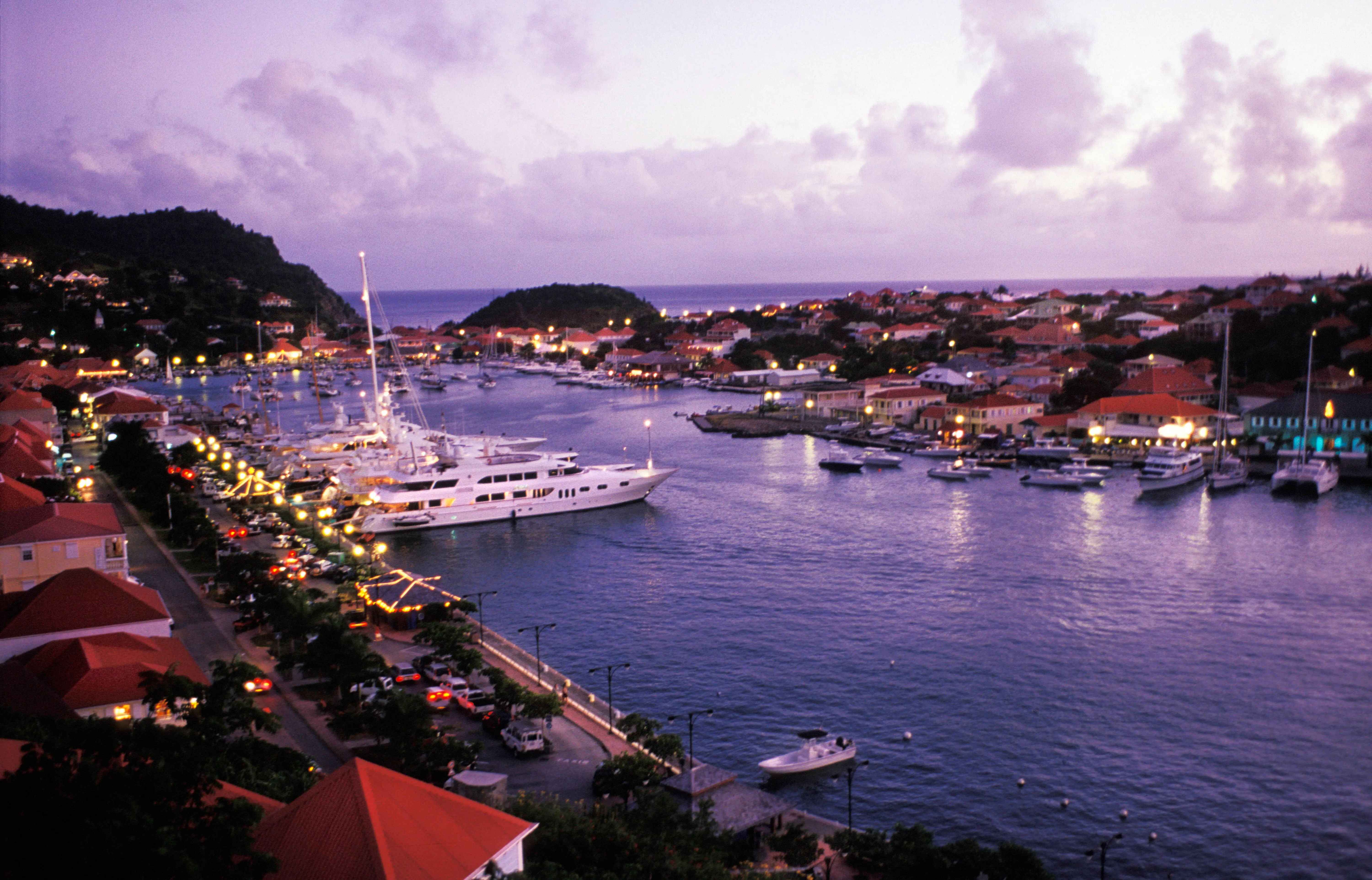 Viral claim about “Super Chlamydia” outbreak in St. Barths explored ...