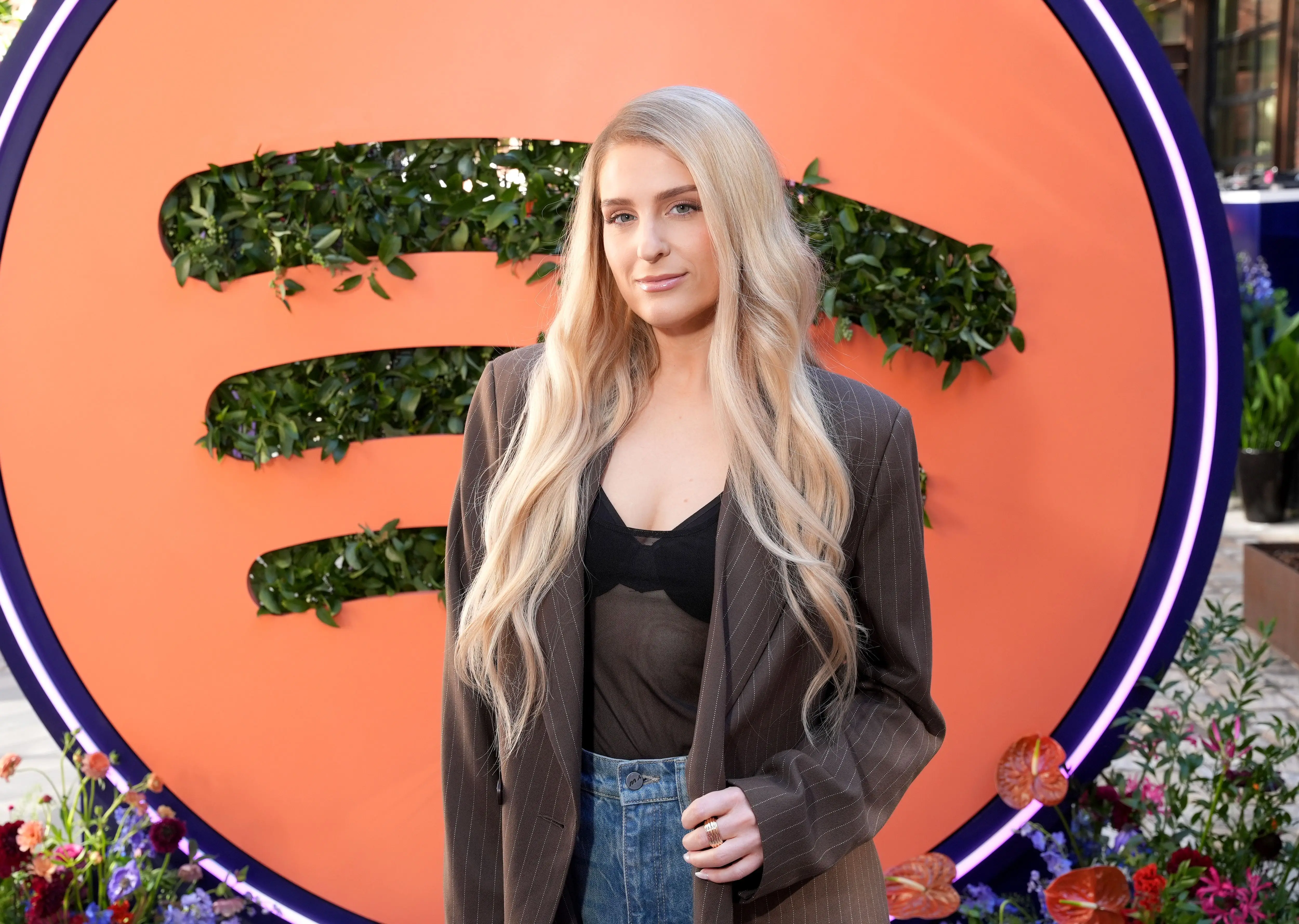 What did Meghan Trainor say about the mom group drama? Singer weighs in ...