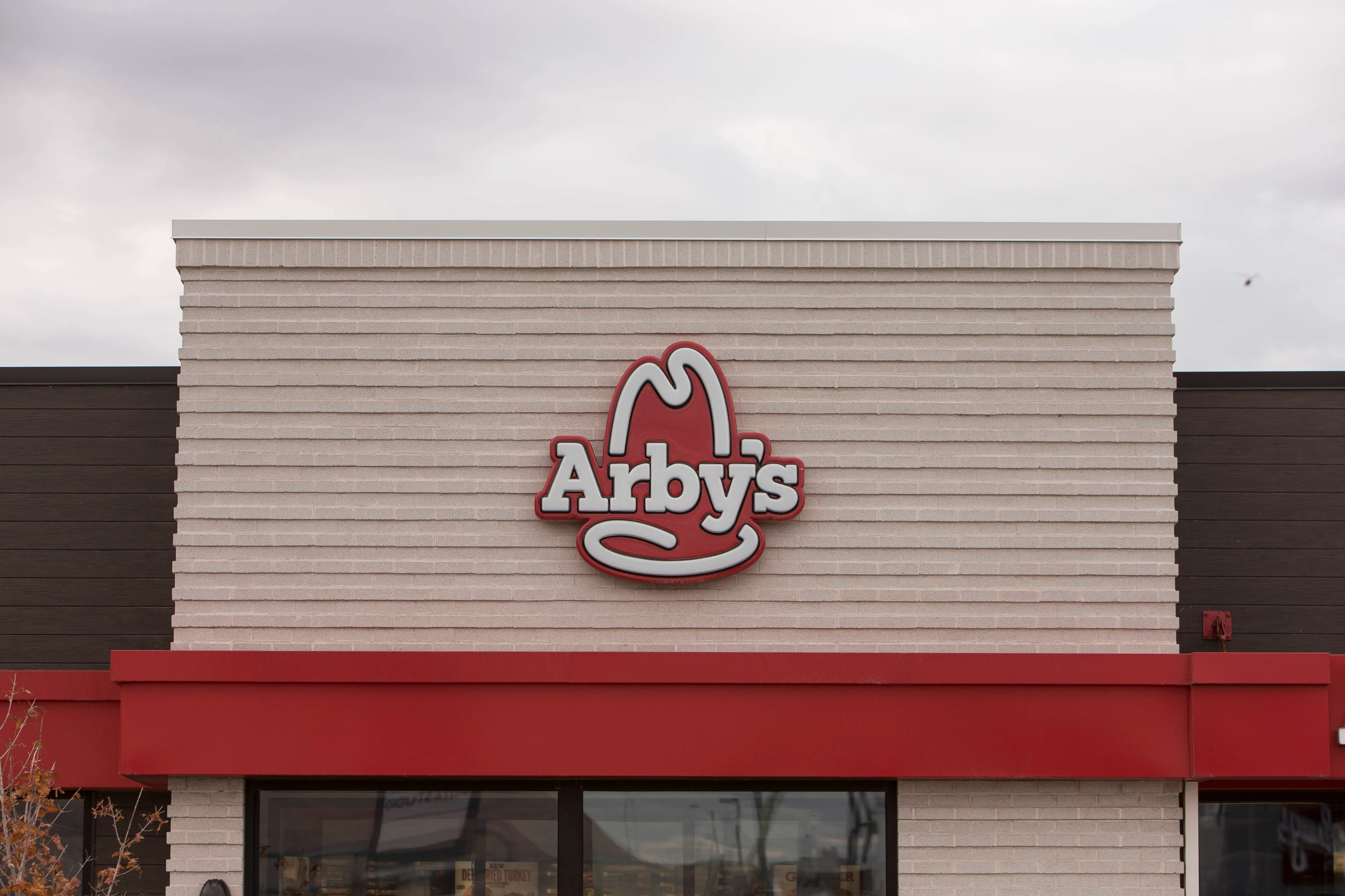 Arby's adds Peach Cobbler Roll to menu with new value meal - PRIMETIMER