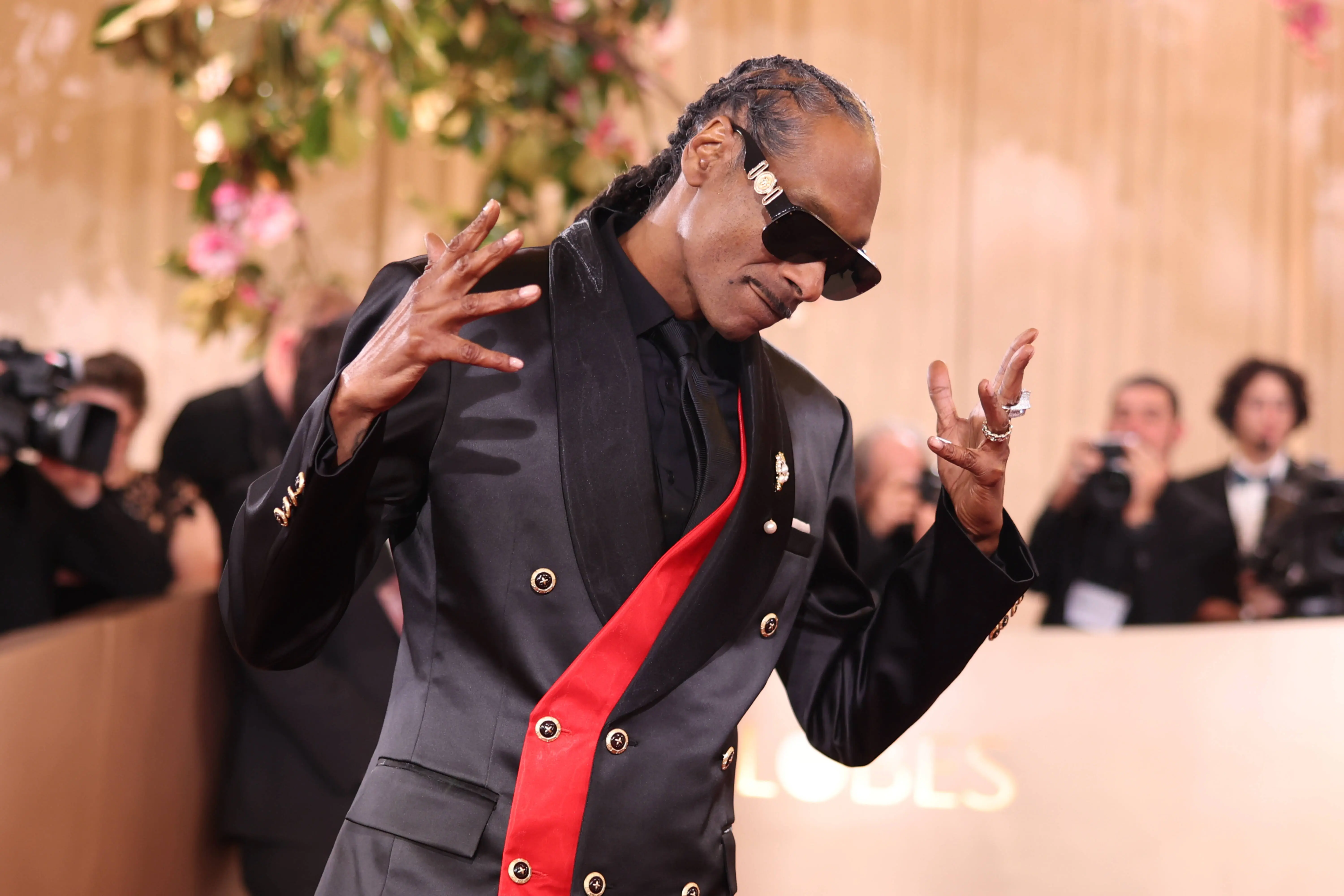 What did Snoop Dogg say at the Golden Globes? Viral censored video ...