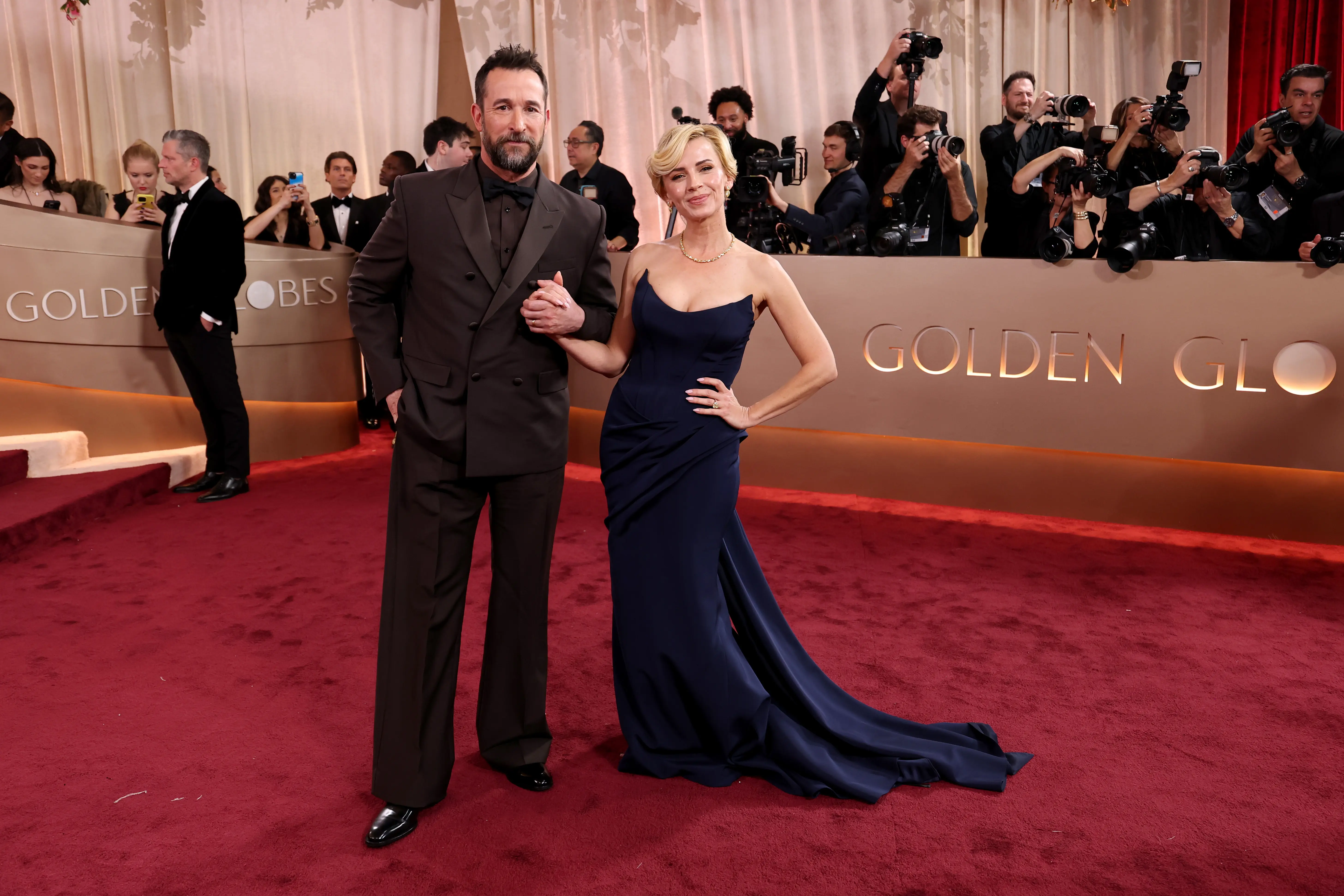 When was Noah Wyle marry Sara Wyle? All about The Pitt Star’s ...