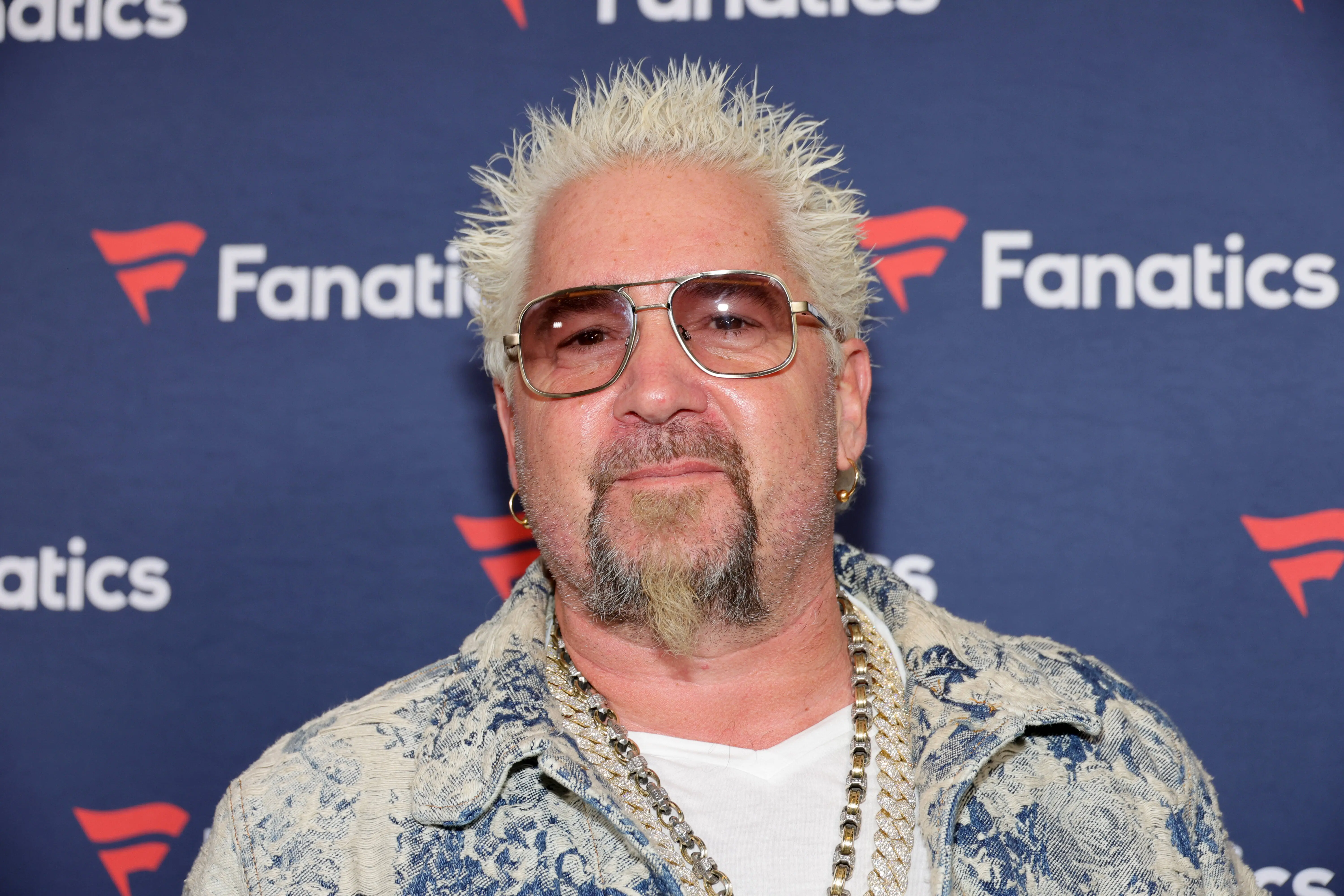 Where did Guy Fieri's blonde spikes go? Celebrity chef unveils ...