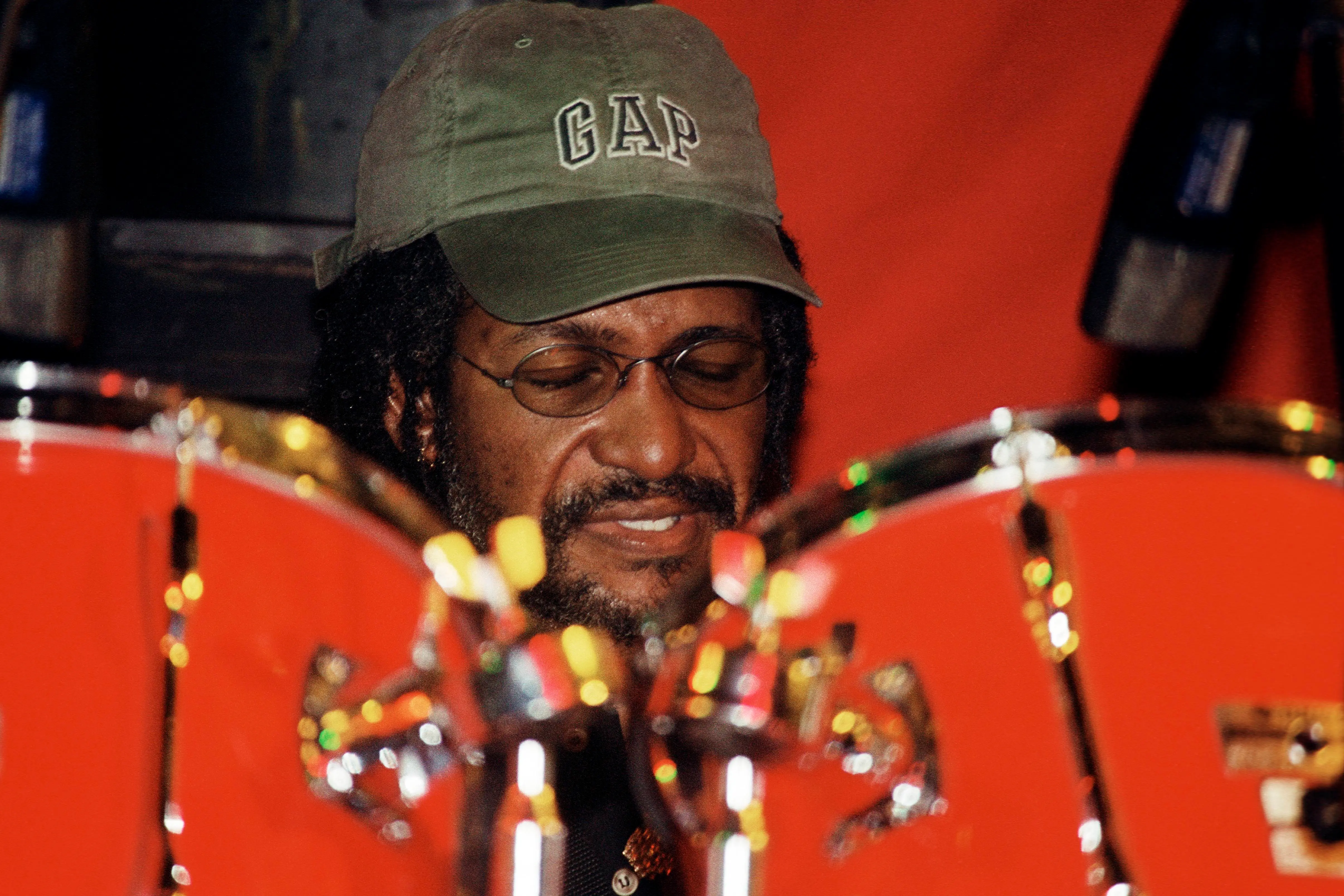 What happened to Robbie Shakespeare? Sly and Robbie bassist passed away ...