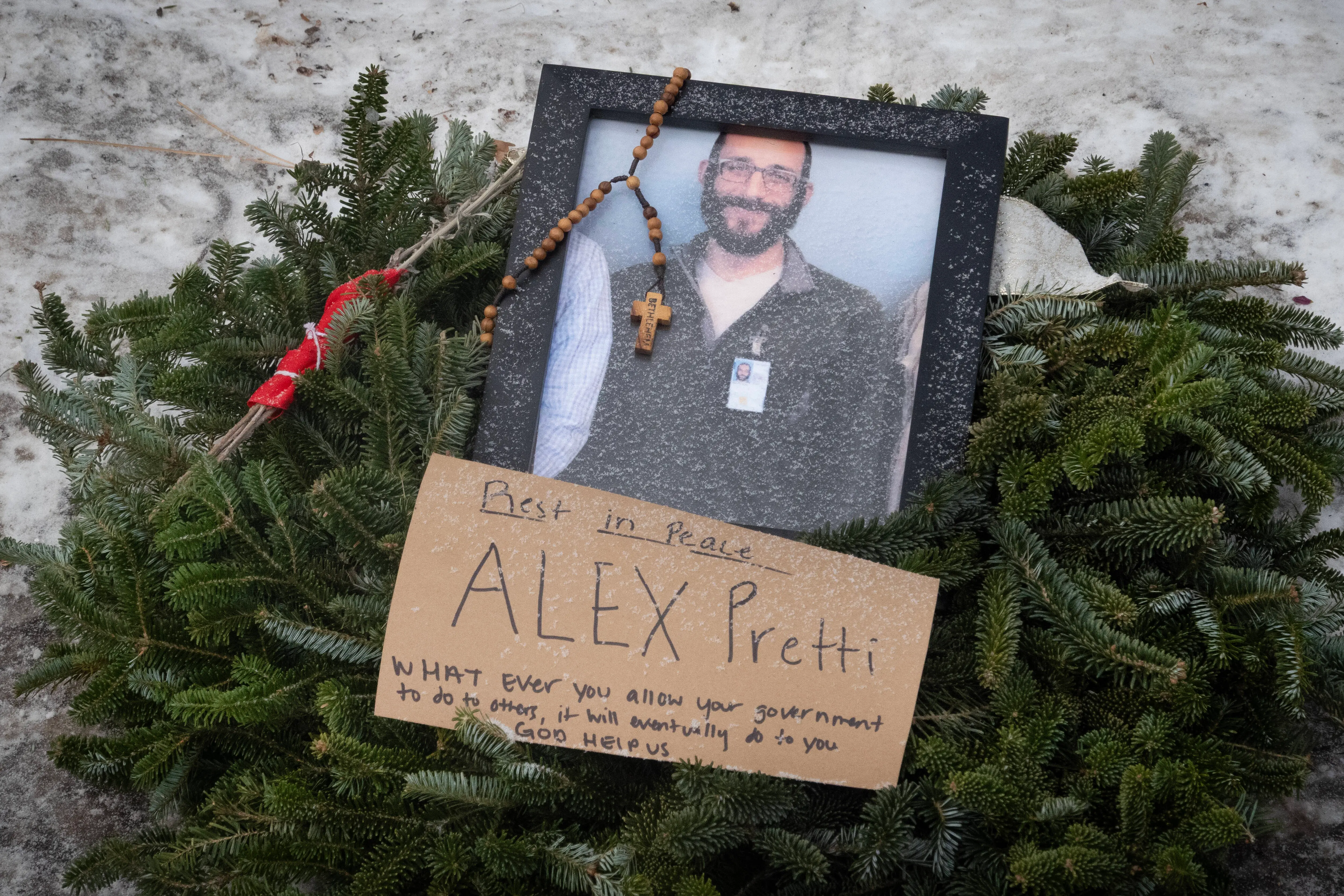 New video shows Alex Pretti Kicking ICE vehicle during tense ...