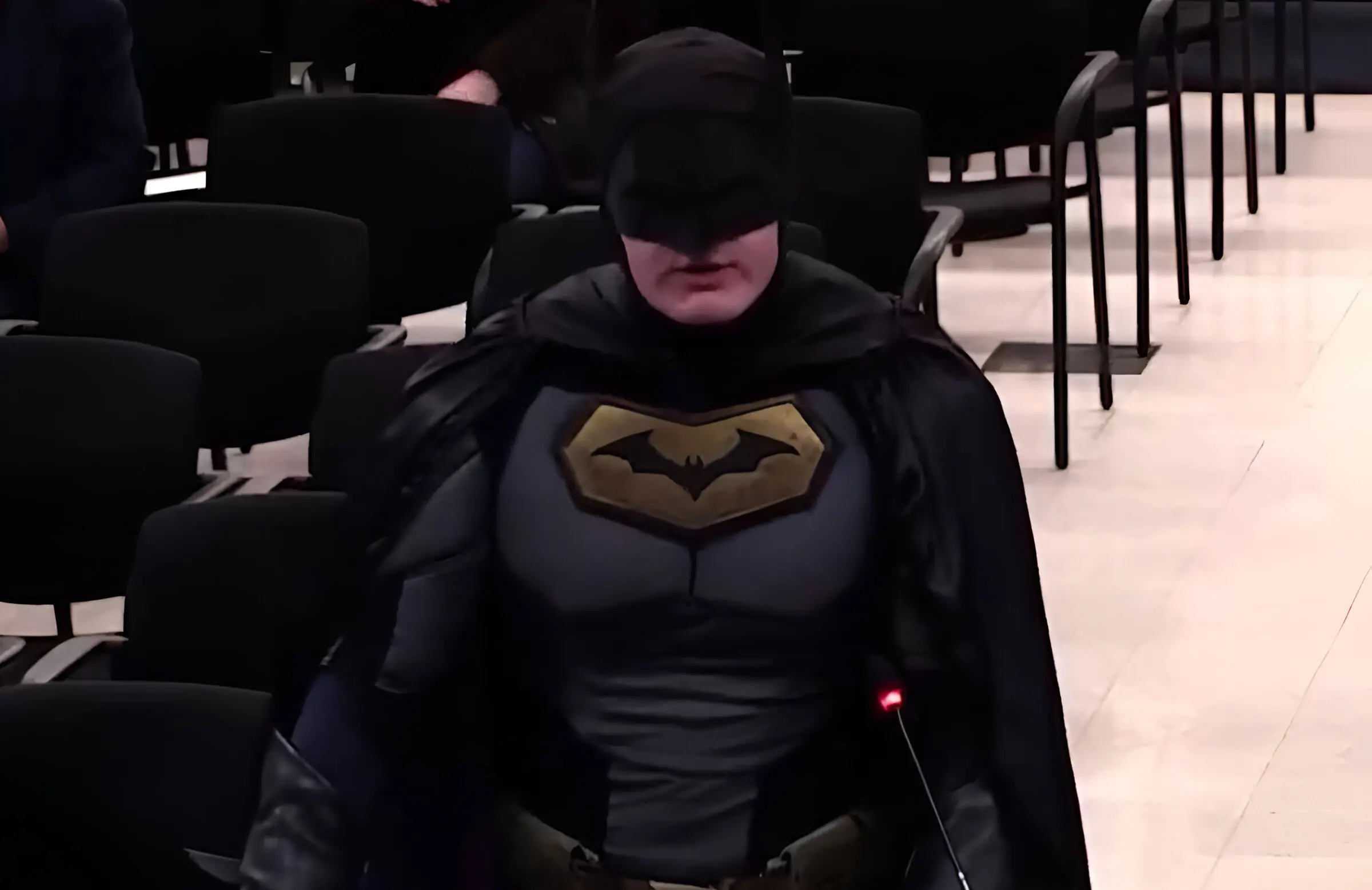 Man in a Batman costume goes viral after confronting Santa Clara City ...