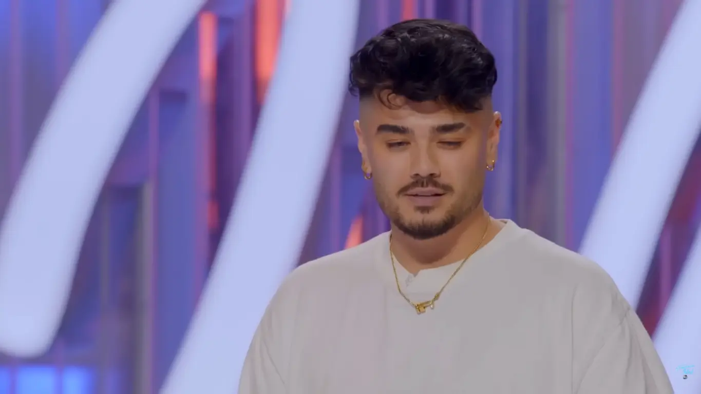 American Idol: Masked Australian singer unveils his true self during ...
