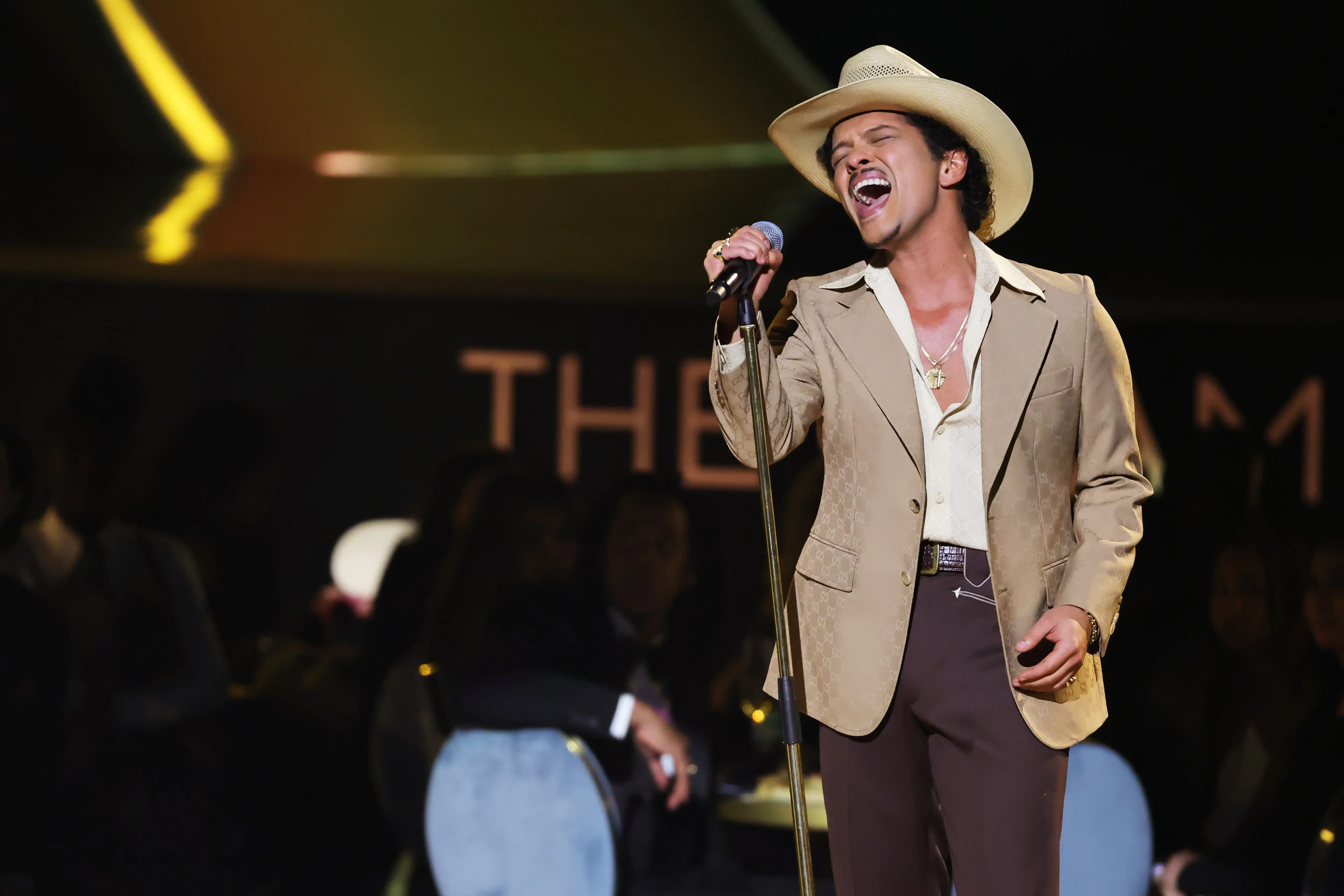 Fact Check: Did Bruno Mars officially unfollow Rosé on Instagram? Viral ...