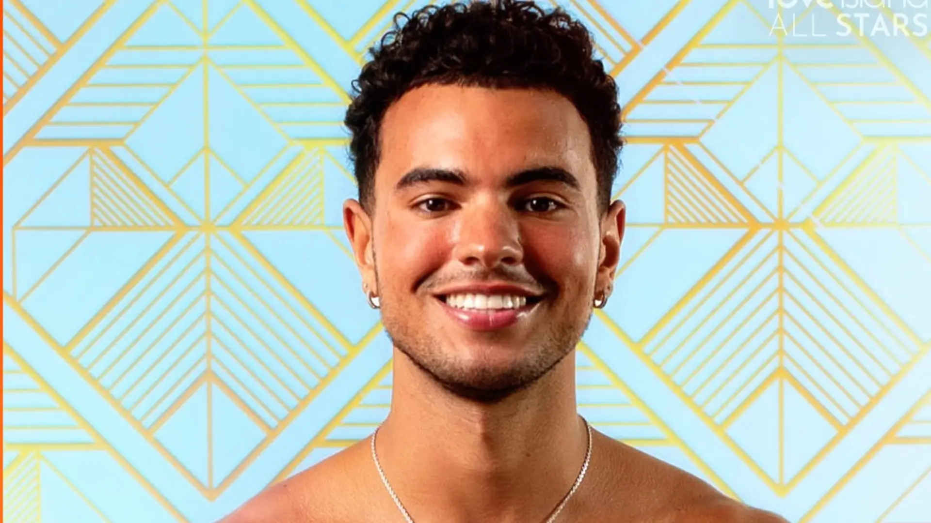 Love Island: All Stars bombshell Harrison Solomon pull three girls for ...