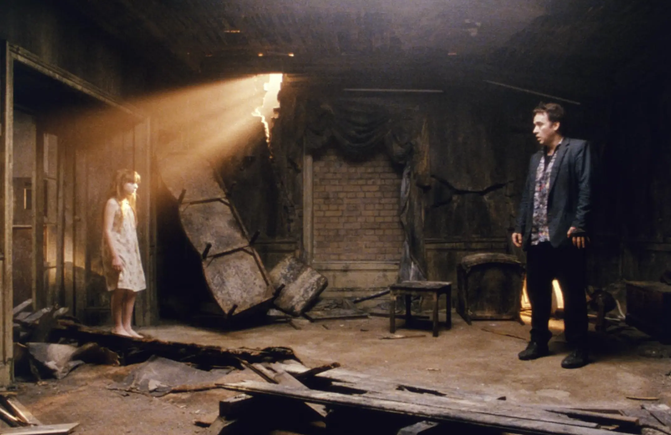 Stephen King's 1408 ending explained: Did Mike Enslin escape room 1408 ...