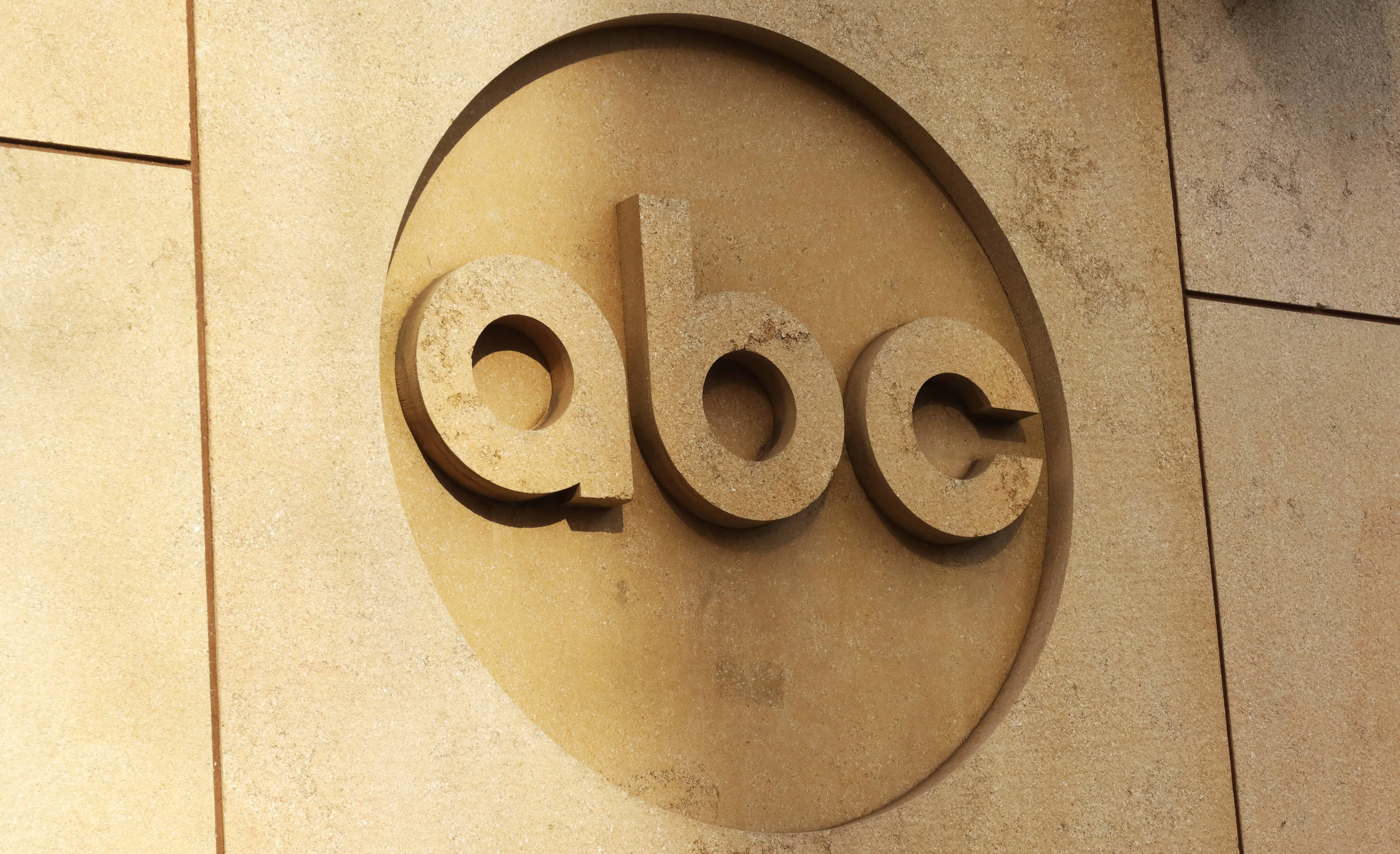 9-1-1 franchise and Grey’s Anatomy lift ABC to a Thursday ratings win ...