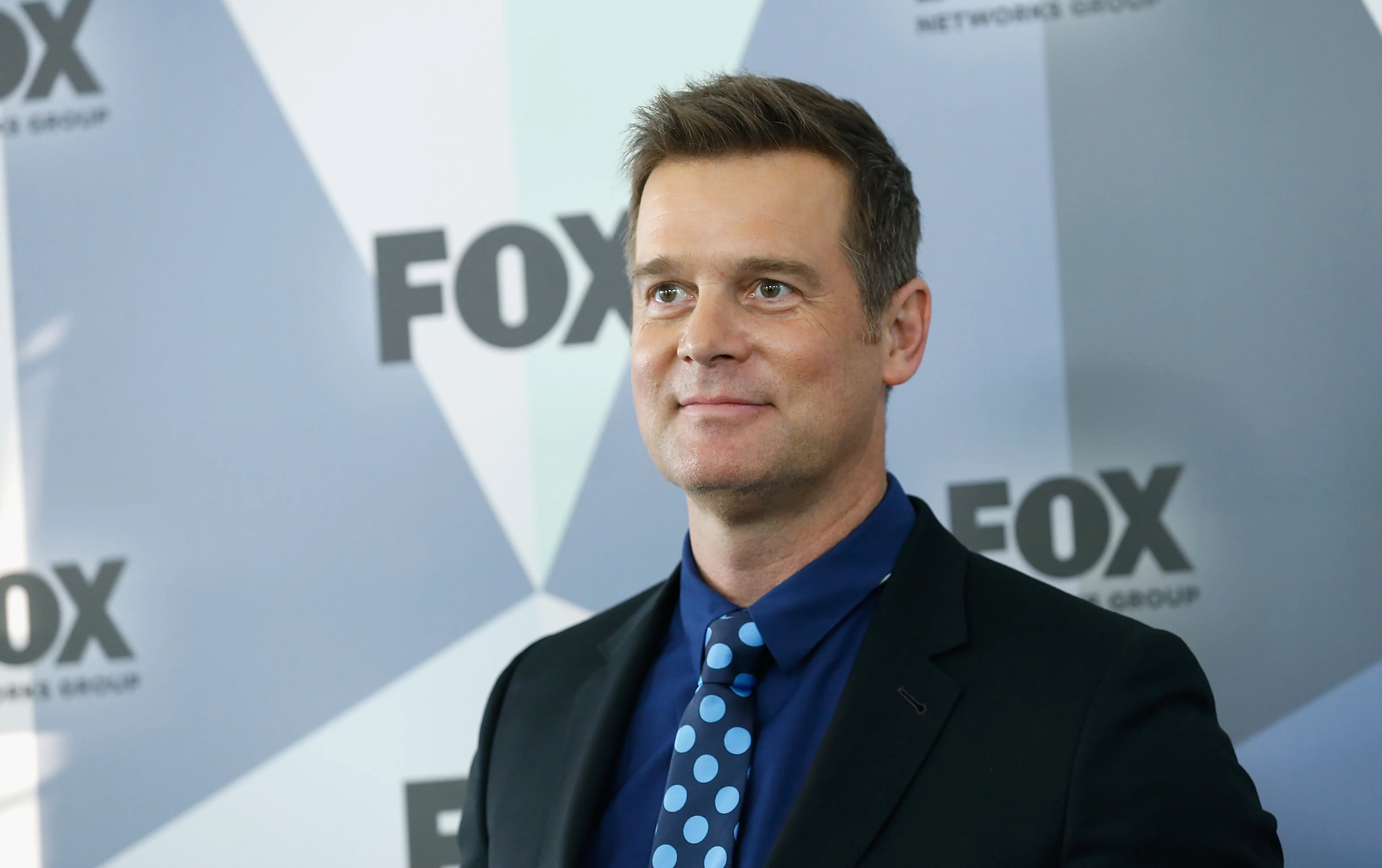 9-1-1 alum Peter Krause to star in NBC drama pilot Protection - PRIMETIMER