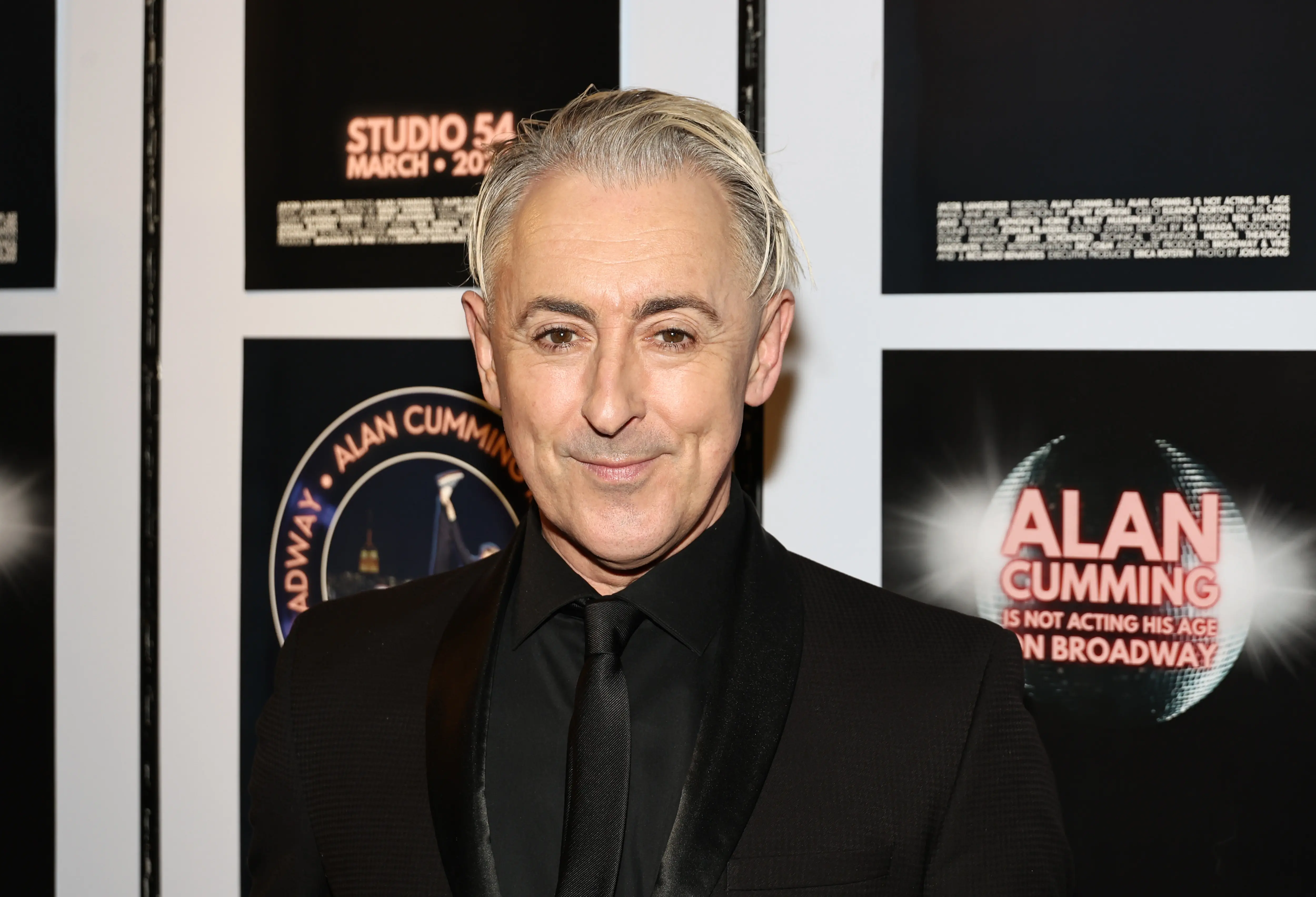How did Alan Cumming address outbursts during the BAFTA Film Awards ...