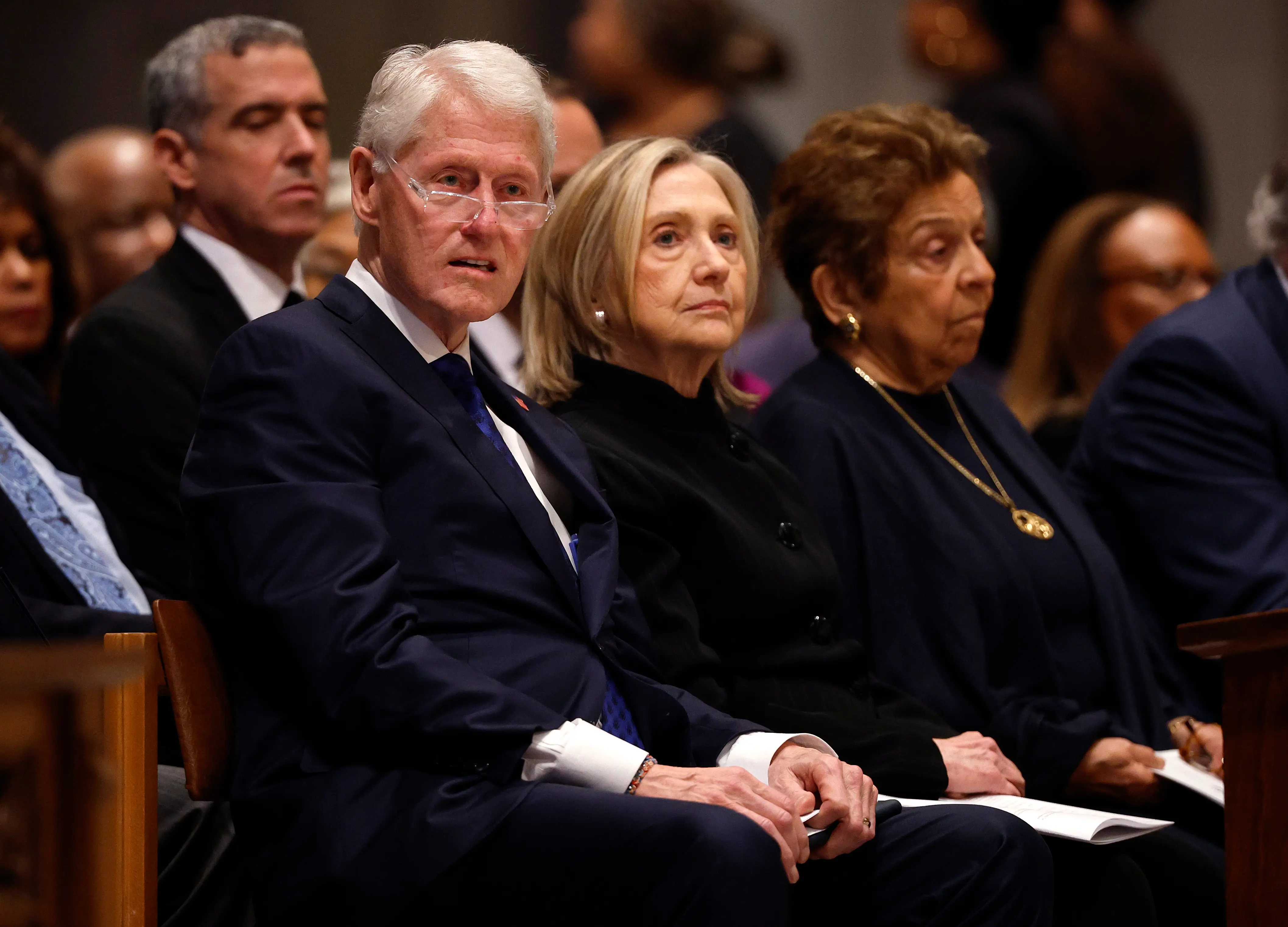Megyn Kelly shares old photo of Bill Clinton seemingly staring down her ...