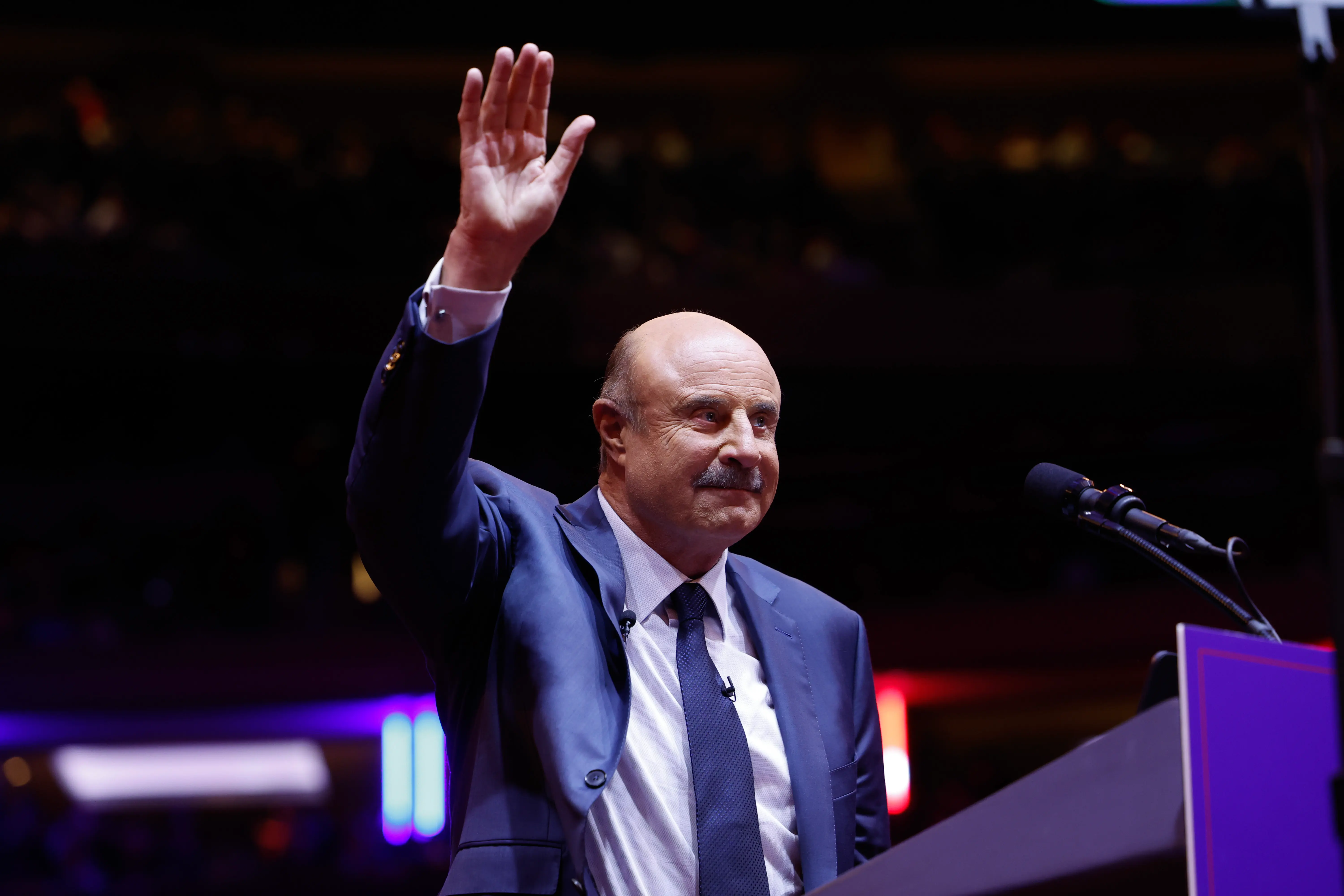What are the allegations against Dr. Phil McGraw? New docuseries covers ...