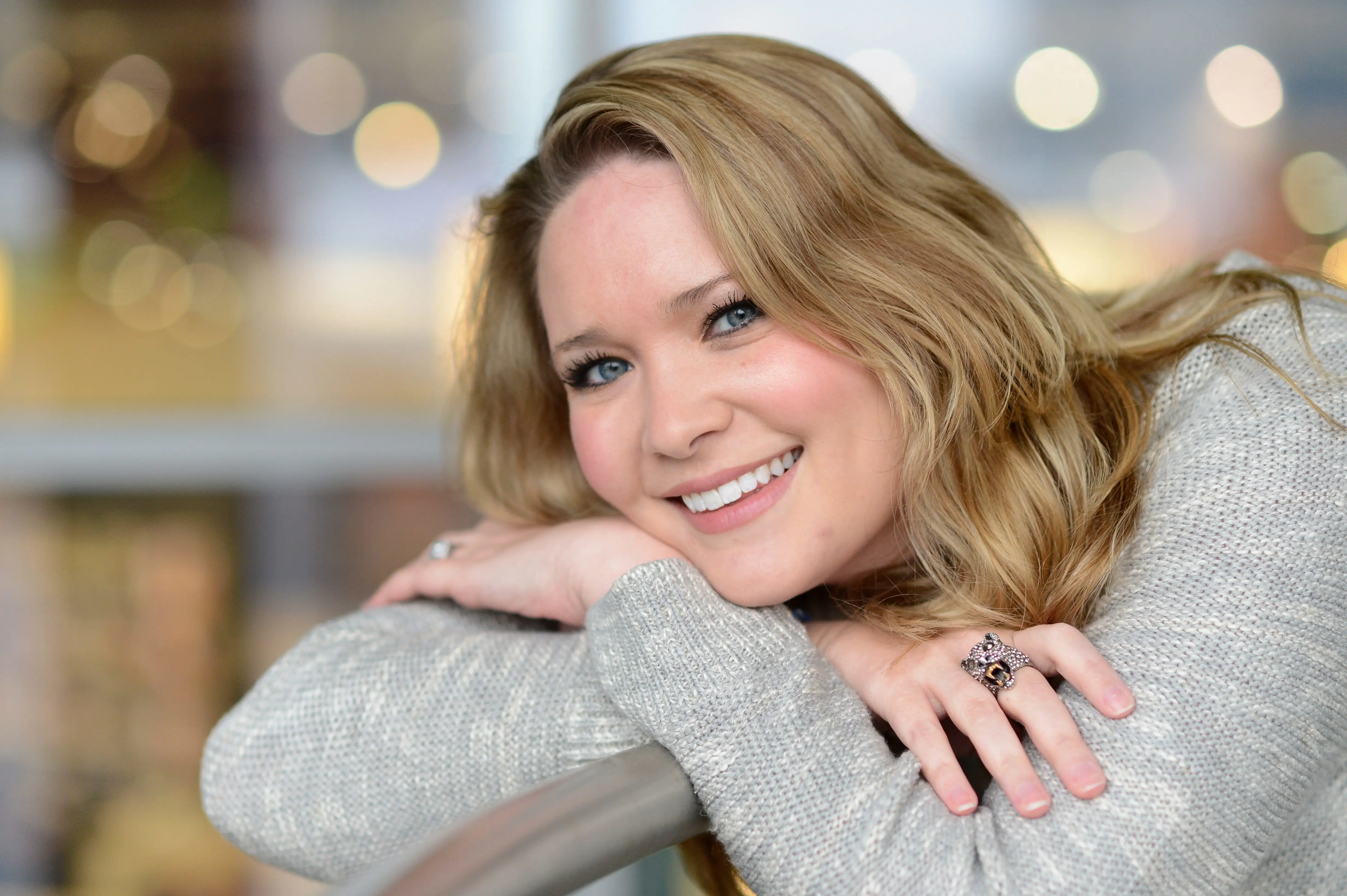 Who is Sarah J. Maas' husband? Family explored after ACOTAR author ...
