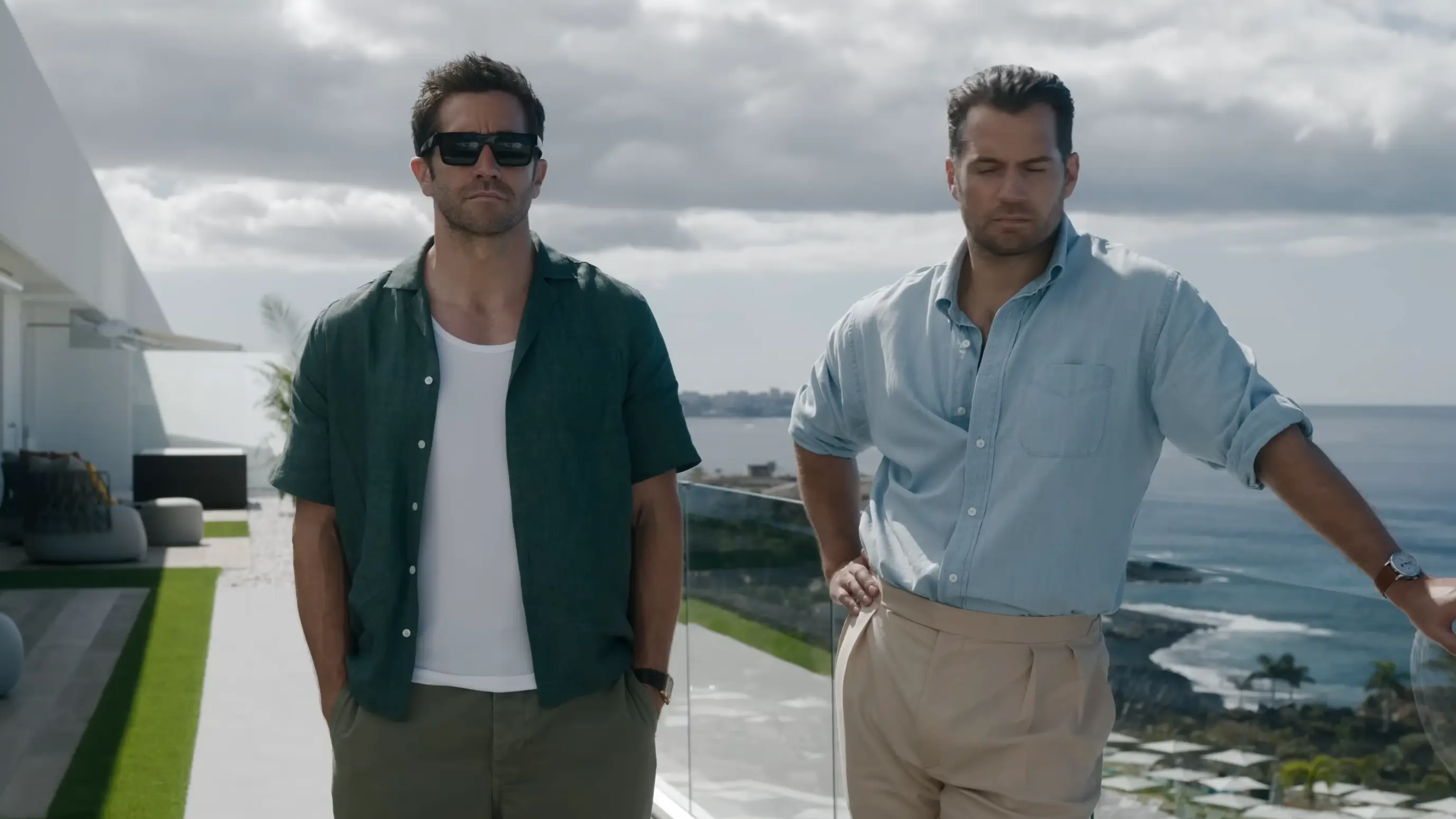 Jake Gyllenhaal and Henry Cavill team up for a billion-dollar heist in ...