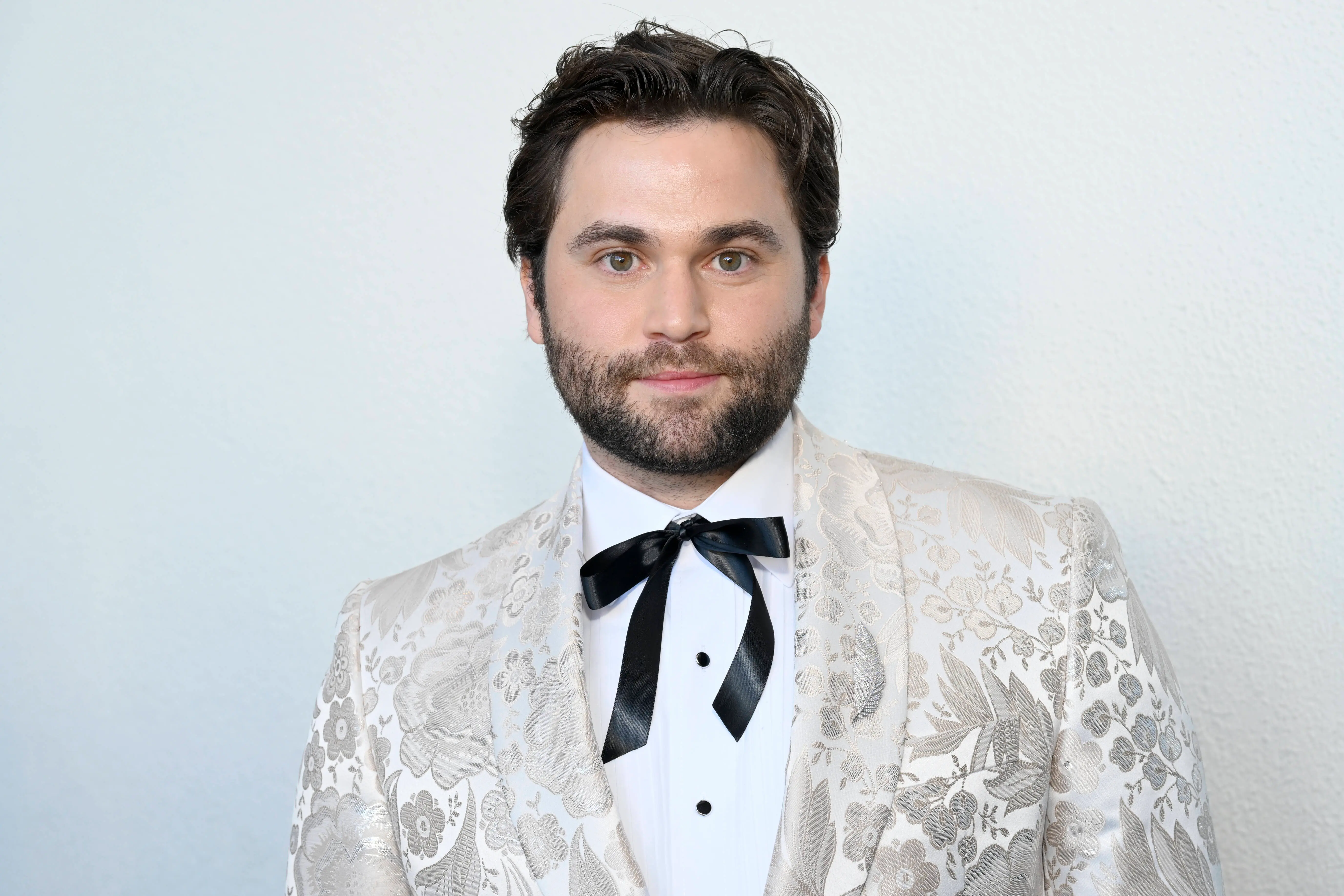 Grey’s Anatomy season 22 brings back Jake Borelli in a surprising new ...