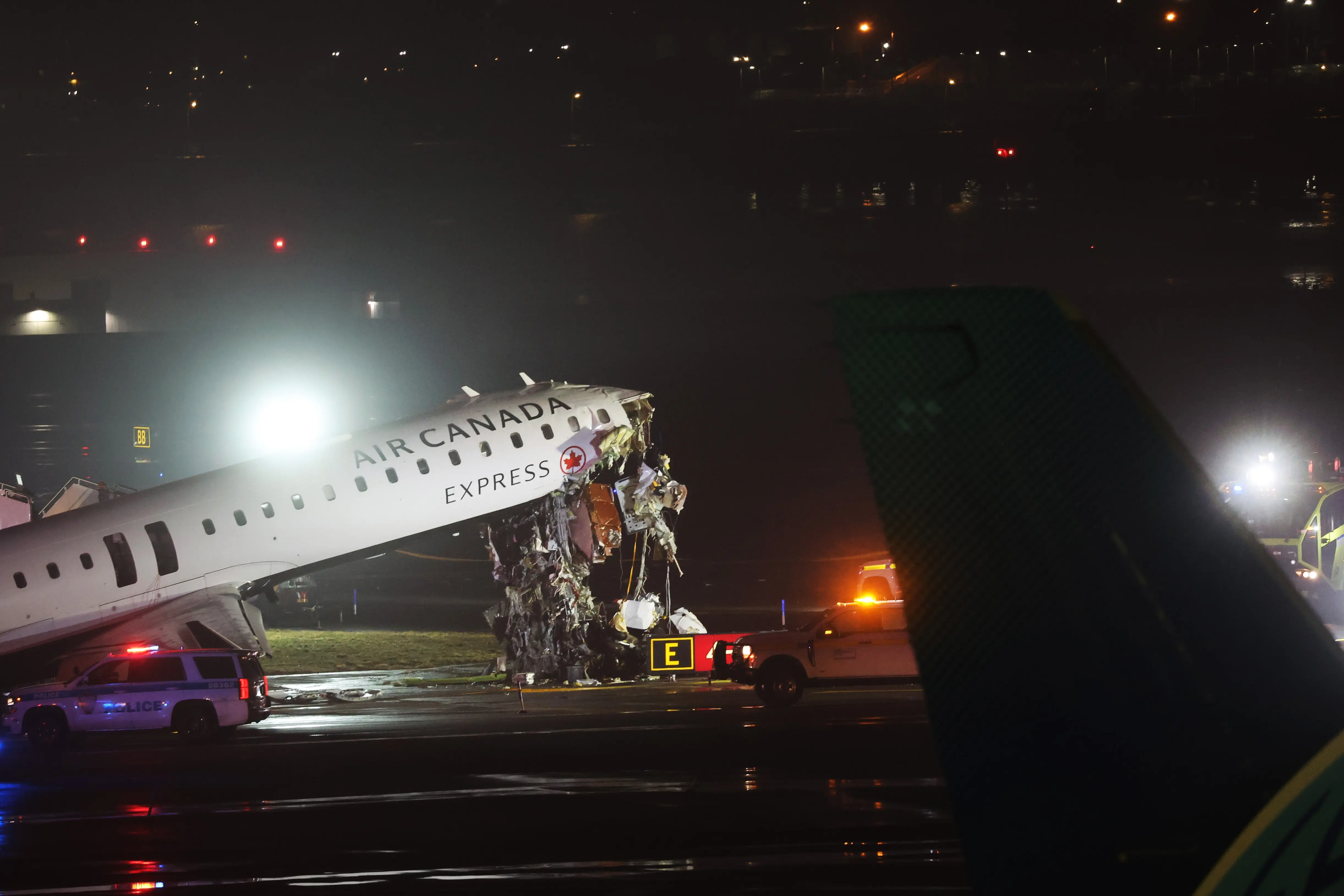 Who was Mackenzie Gunther? Air Canada pilot killed in LaGuardia plane ...