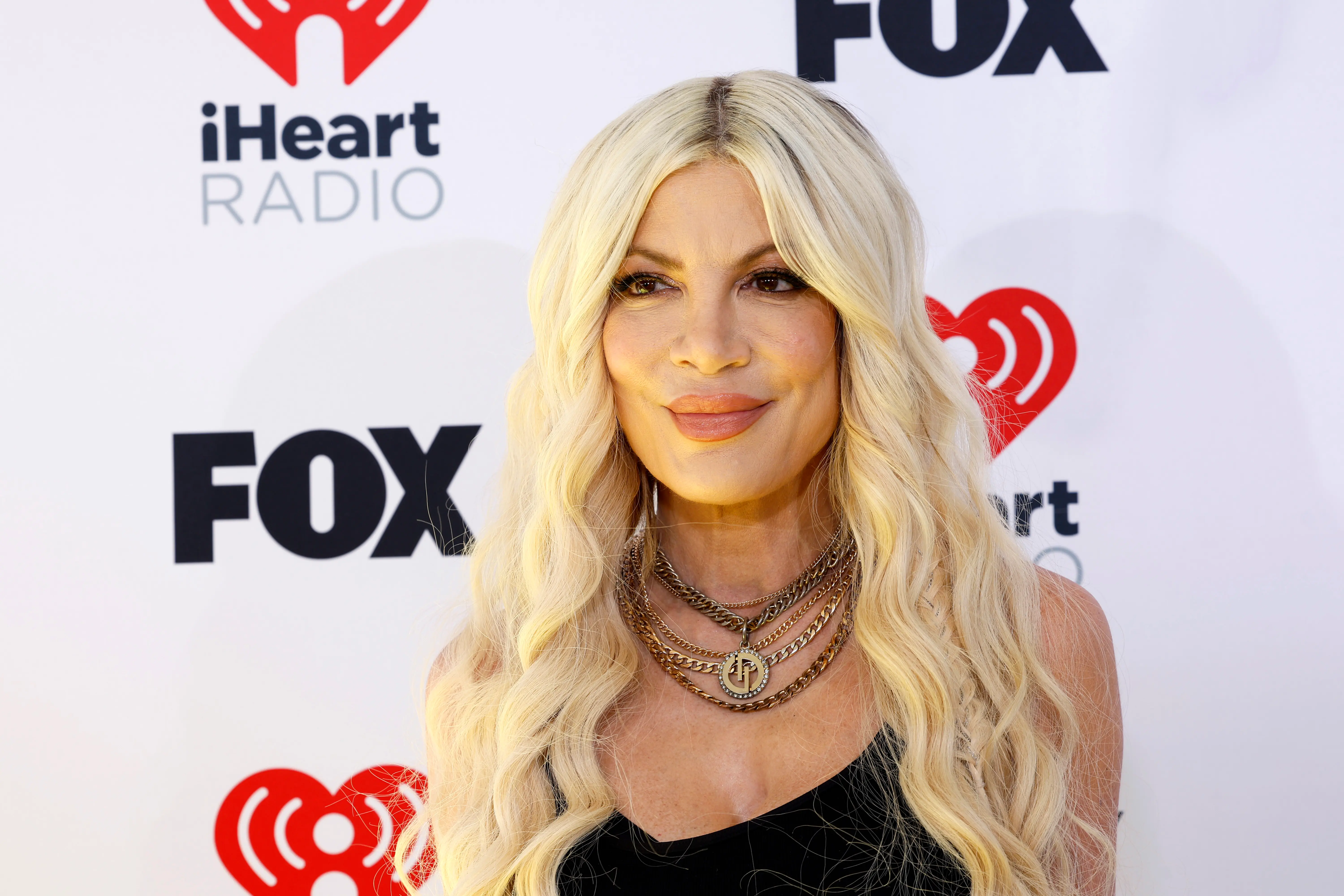 How did Tori Spelling and Patrick Muldoon meet? 90210 star pays tribute ...