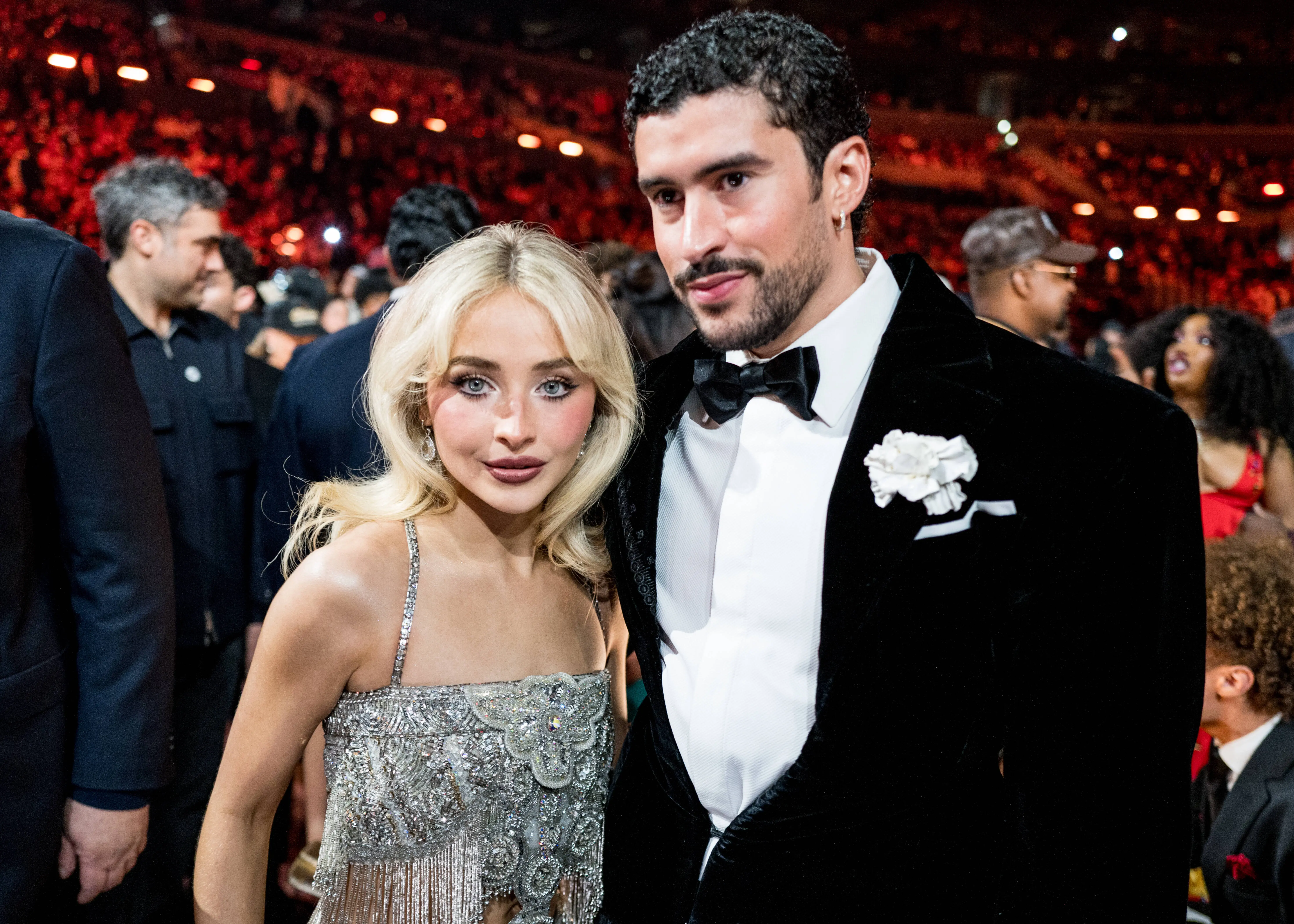 Is Bad Bunny dating Sabrina Carpenter? Viral tweet claim debunked as ...