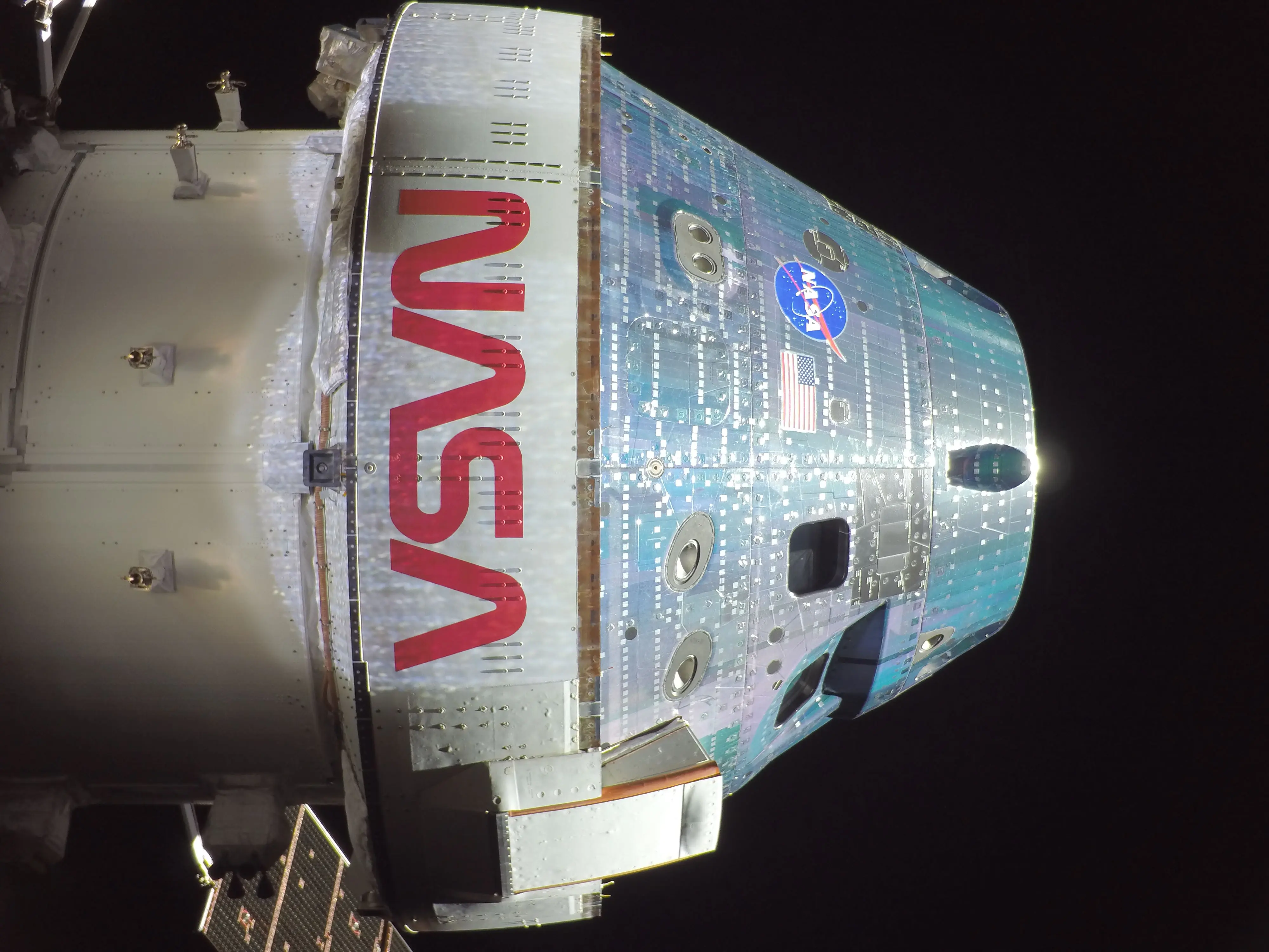 NASA’s Artemis II heat shield seen underwater for the first time in ...