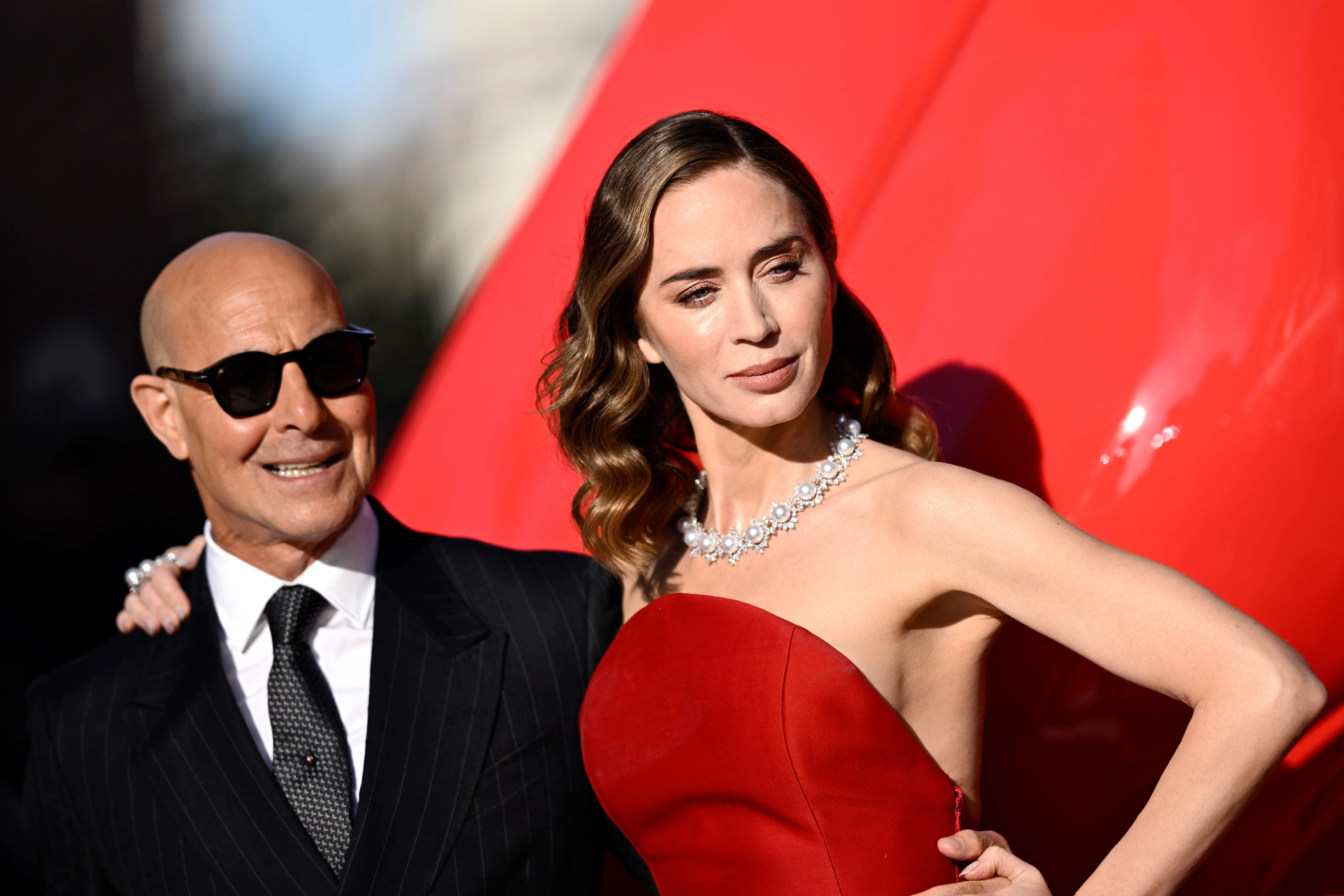 How are Emily Blunt and Stanley Tucci related? The Devil Wears Prada 2 ...