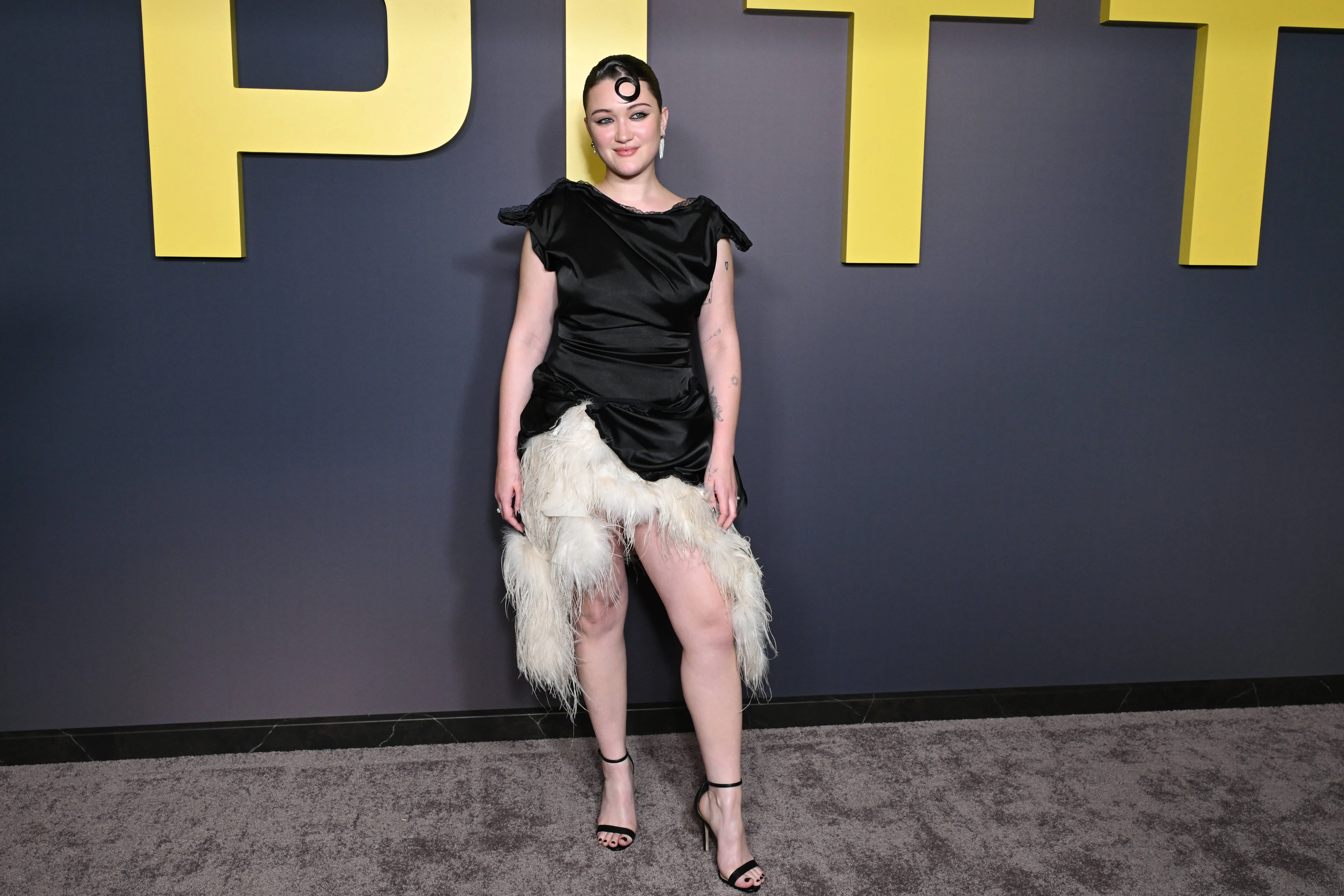 "Broadway is not a circus": Isa Briones blasts disruptive fans, demands ...