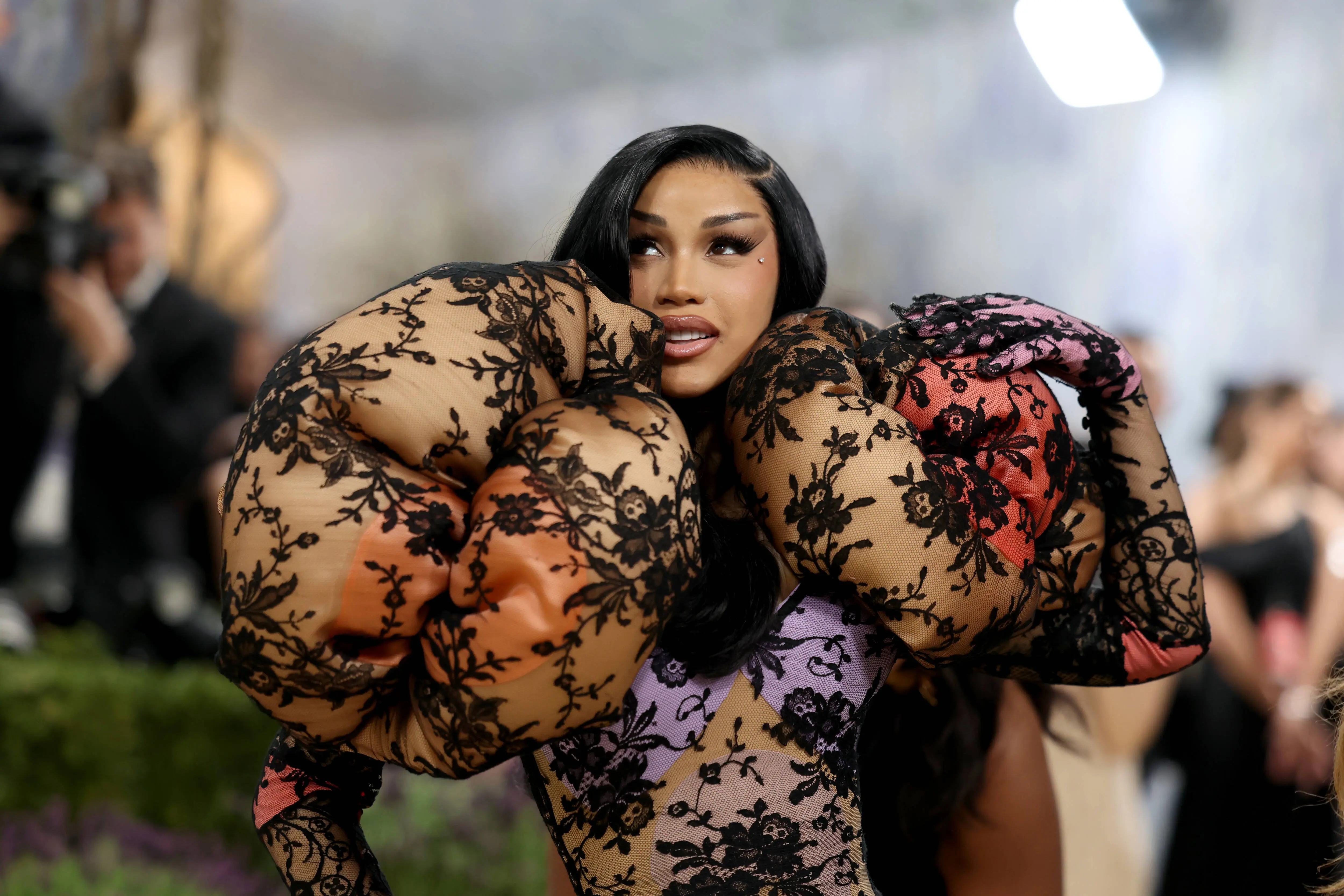 “It’s kinda giving cyst”: Fans react hilariously to Cardi B Met Gala ...