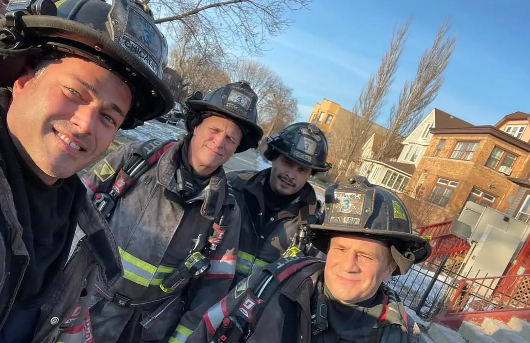 Why are there rumors about Taylor Kinney leaving Chicago Fire? Plot ...
