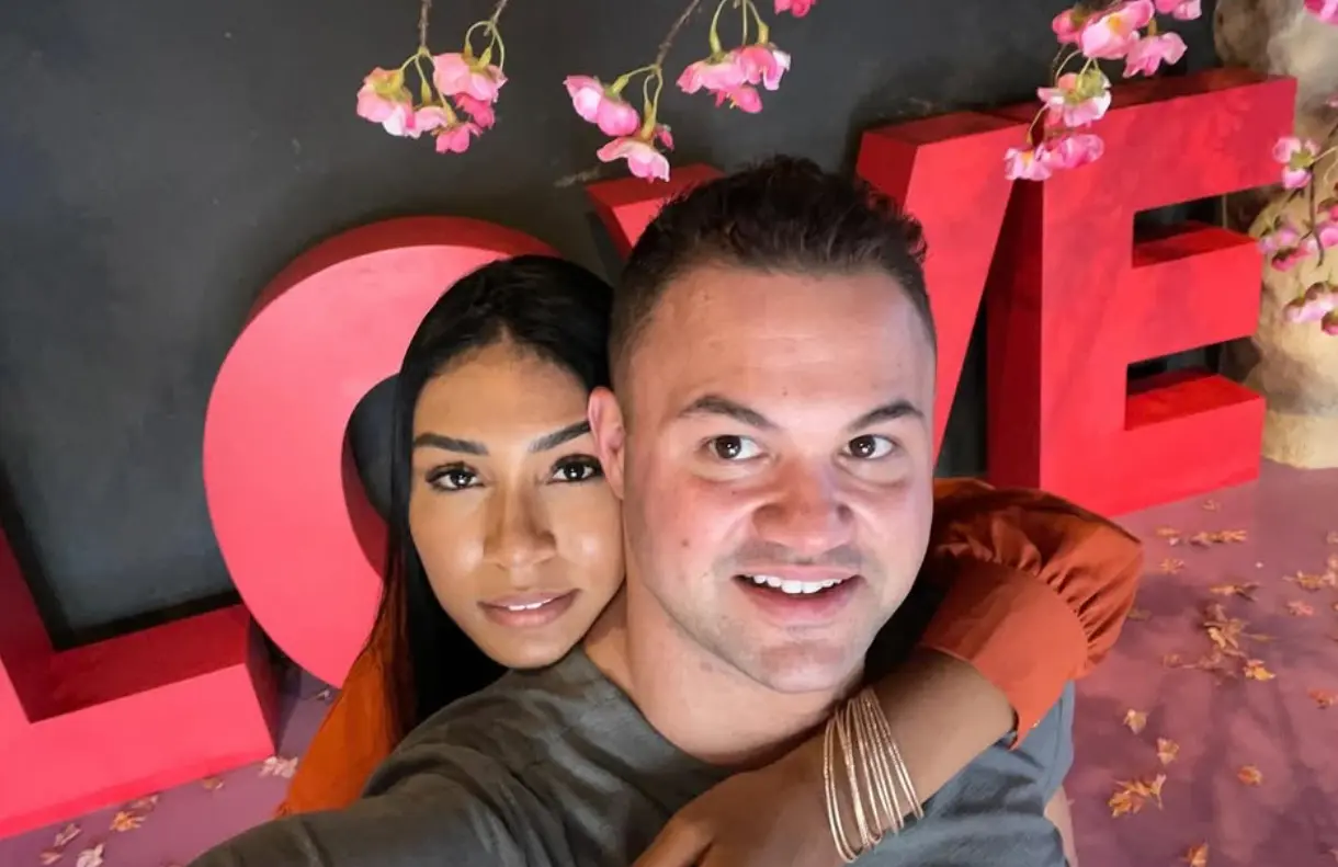 Patrick Mendes files for divorce from Thais Ramone ahead of their ...