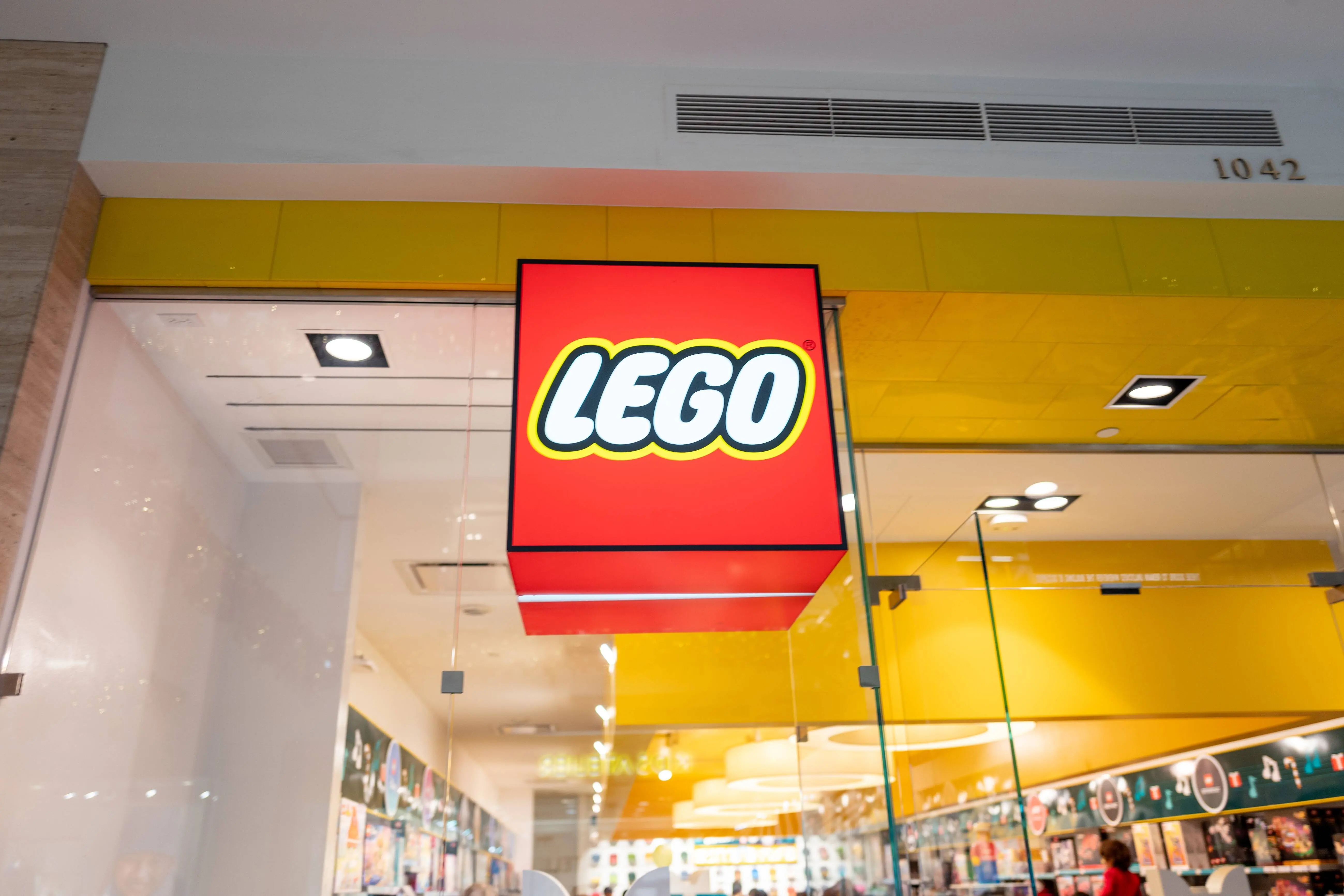 Who is Ammon McNeff? Bricks and Minifigs CEO comes under fire as ...