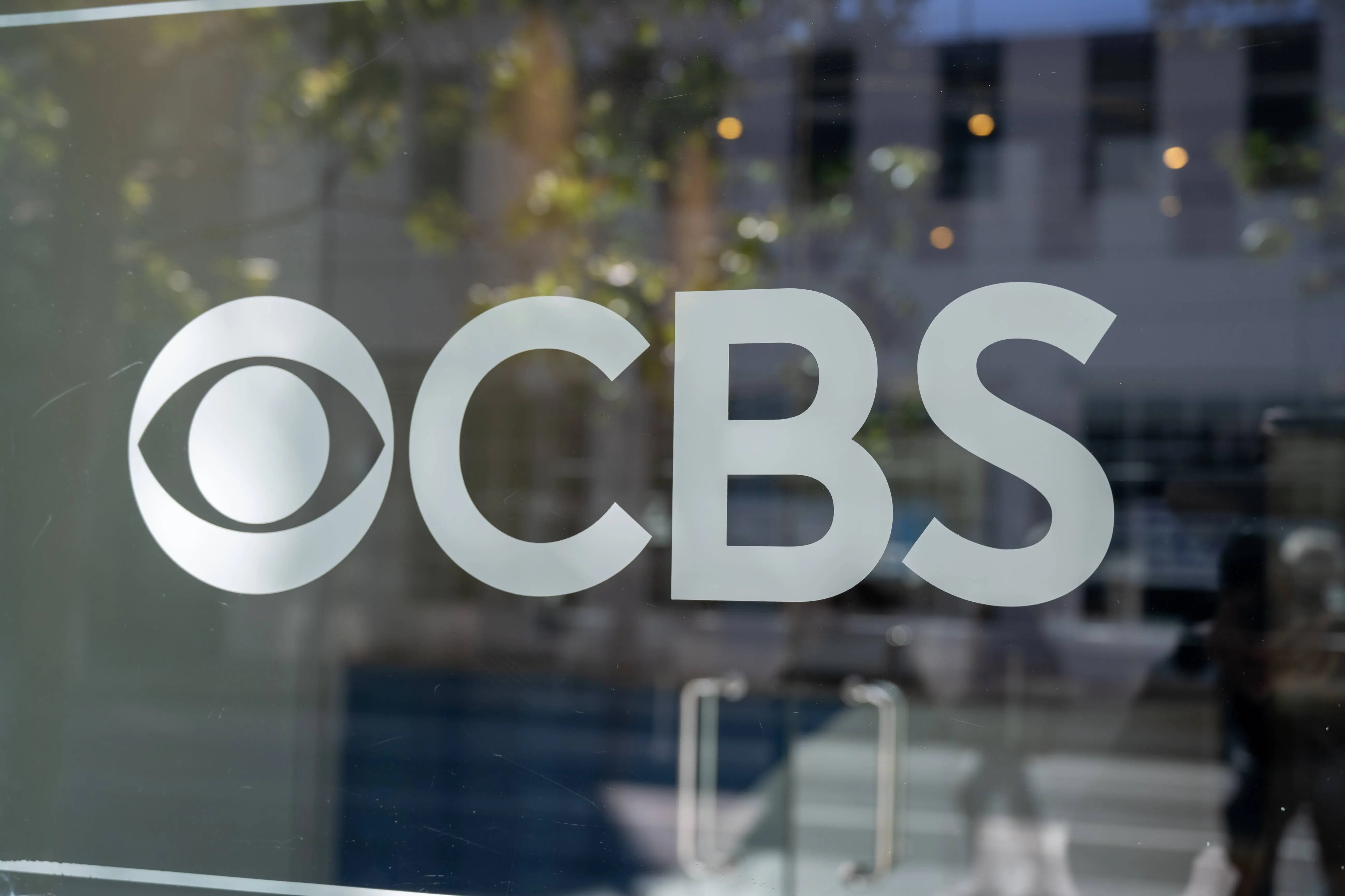 Is Mike Wallace Memorial Scholarship funded by CBS? Student journalist ...