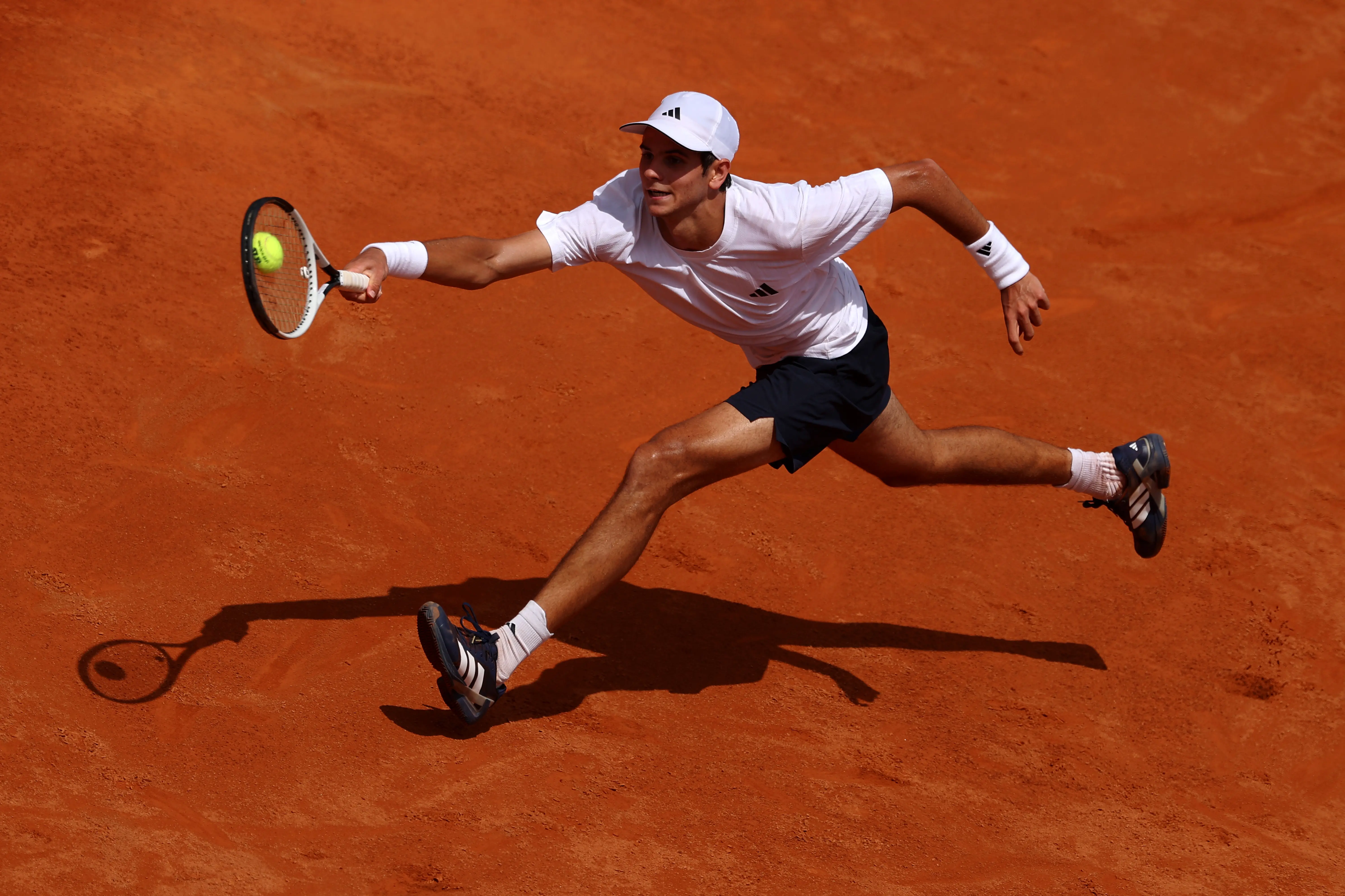 Did Rafael Jódar push a ball girl at the French Open? Spanish tennis ...