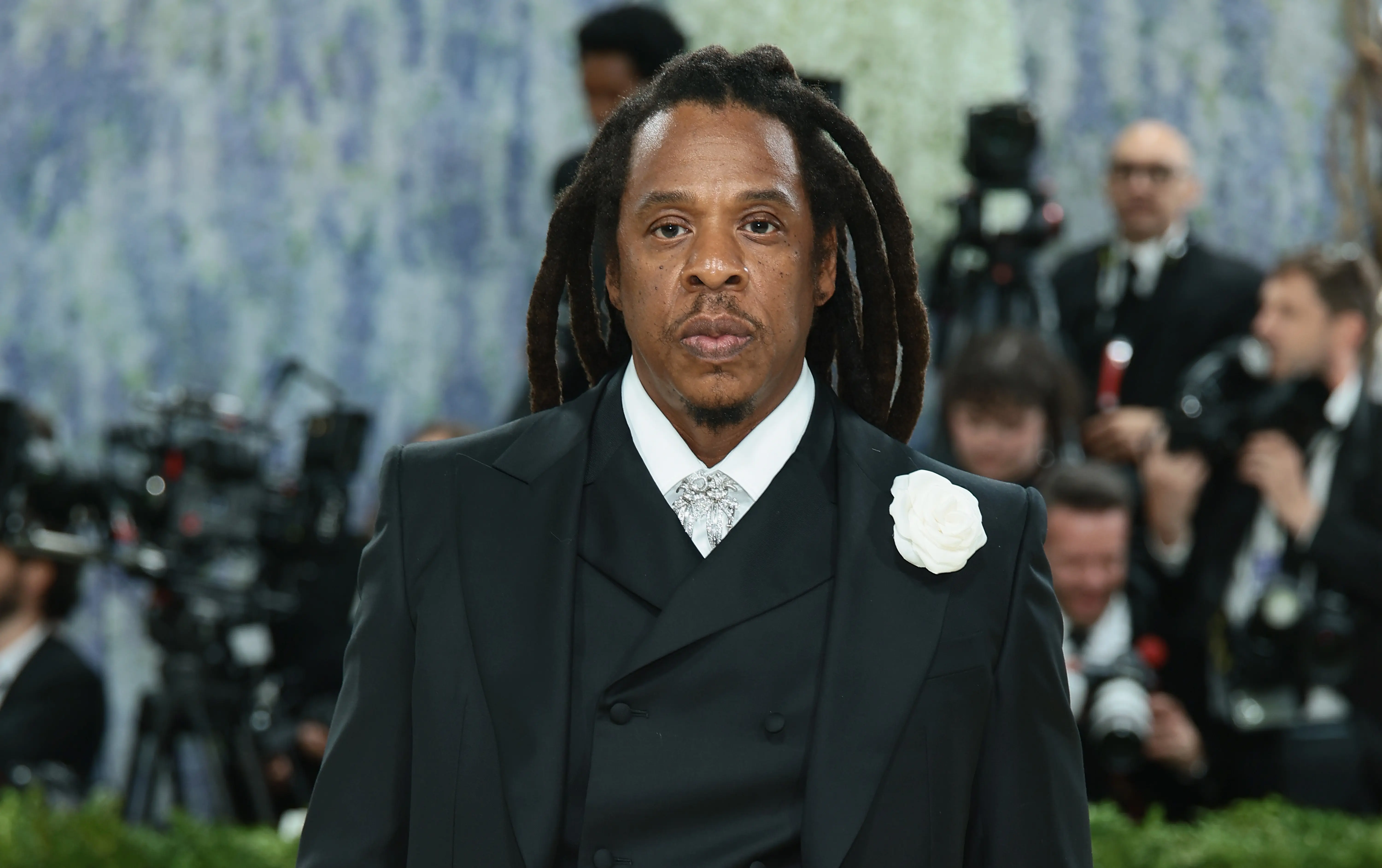 “He’ll regret that”: Internet reacts to Jay-Z throwing shade at Nicki ...