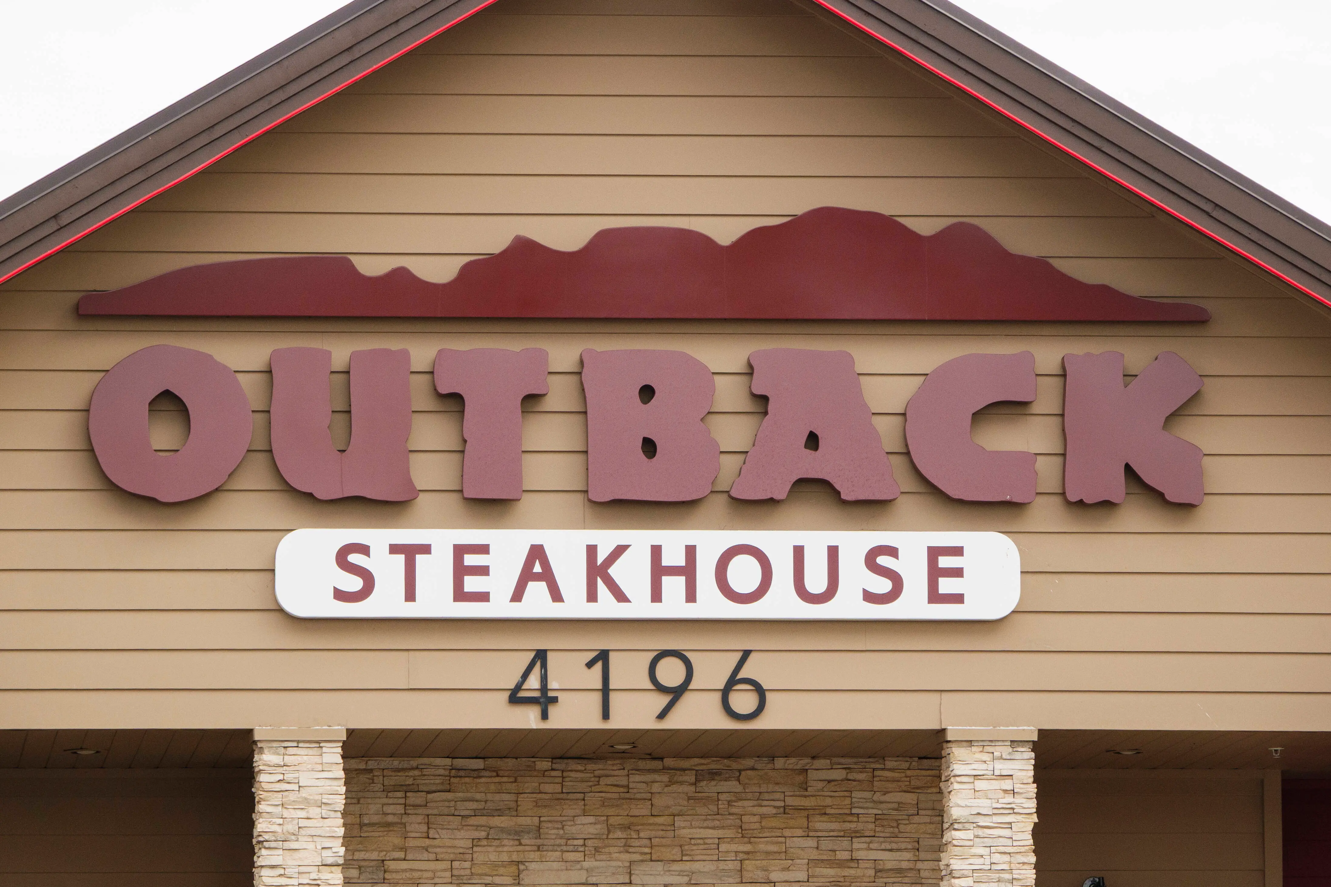 Outback Steakhouse unveils new summer menu ahead of Shark Week ...