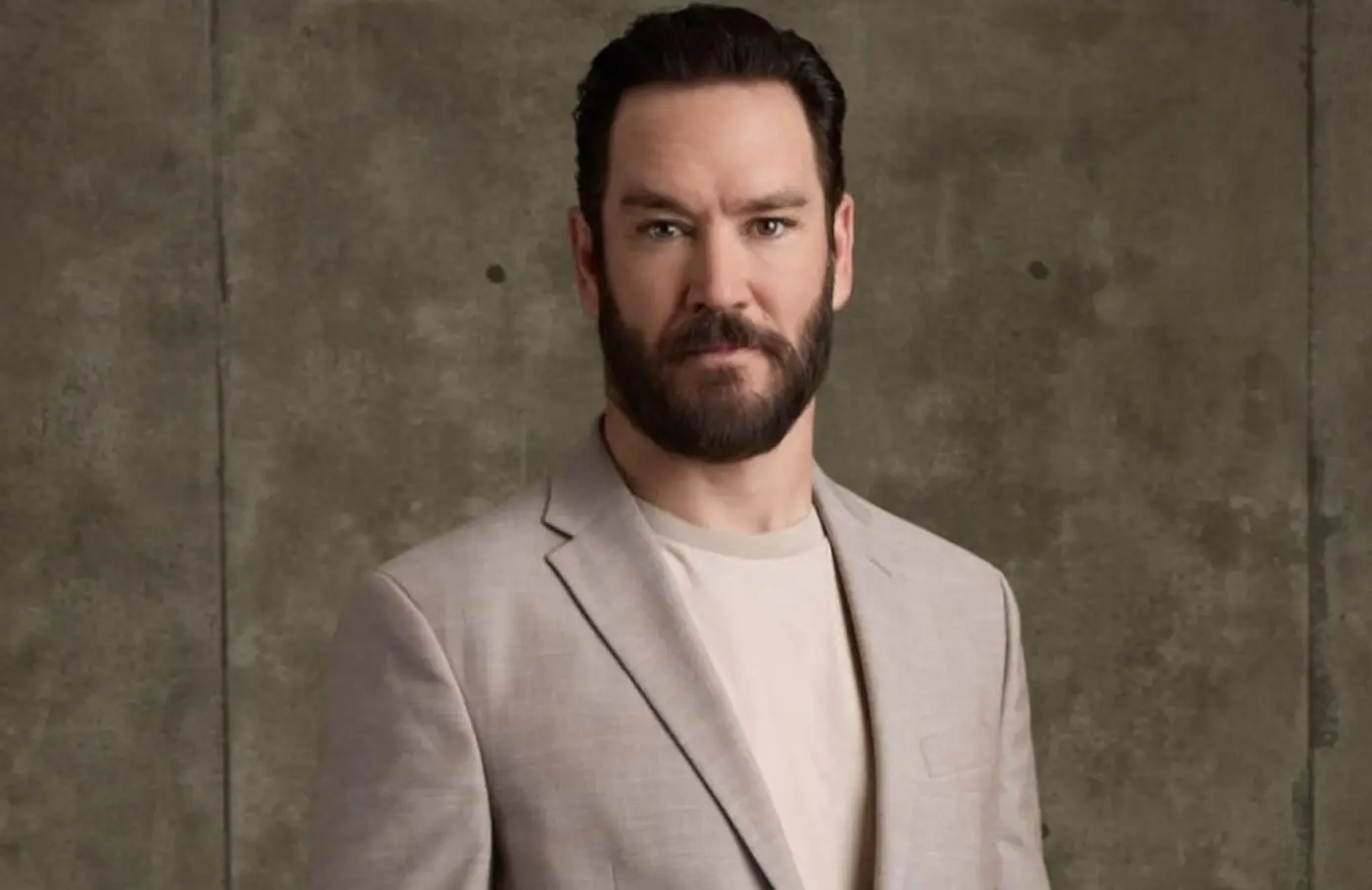 Who did Mark-Paul Gosselaar portray on Will Trent? Revisiting his ties ...