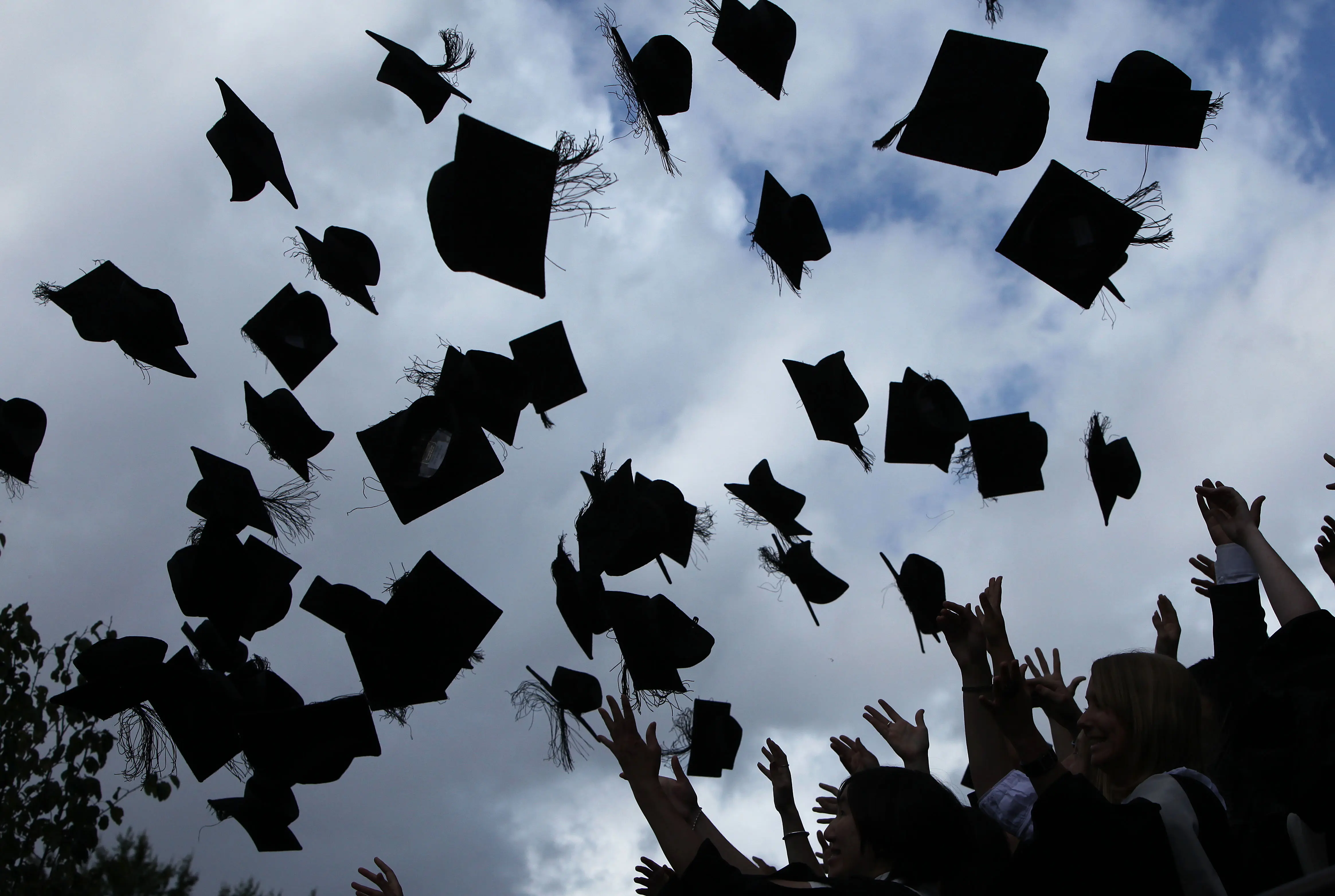 Chicago student claims her diploma was withheld from her after she did ...