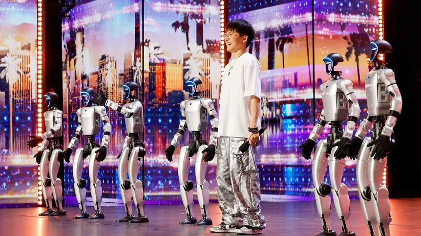 Chinese humanoid robots leave America's Got Talent judges stunned with ...