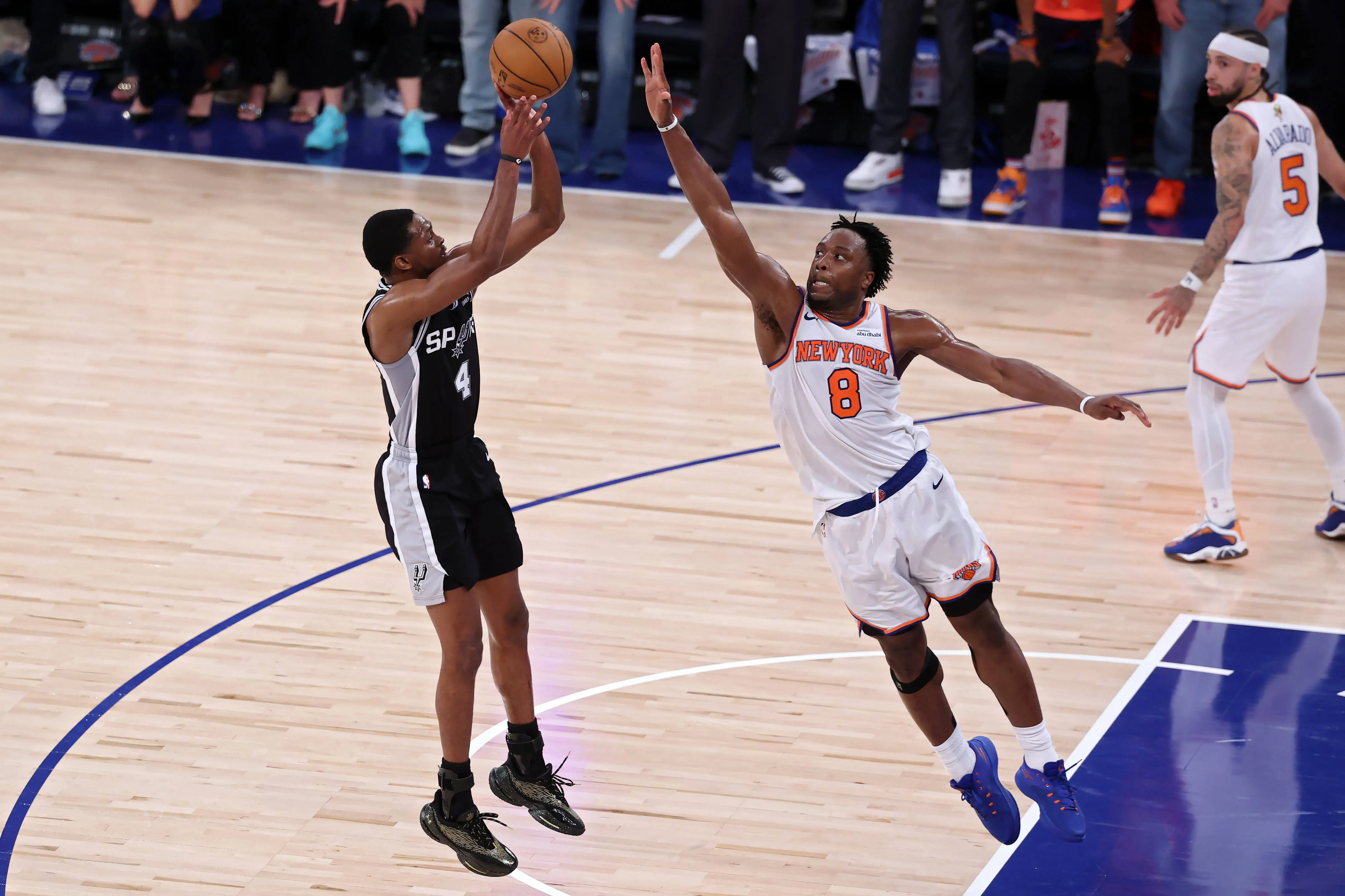 De'Aaron Fox GoFundMe goes viral after Spurs fan launches fundraiser to ...