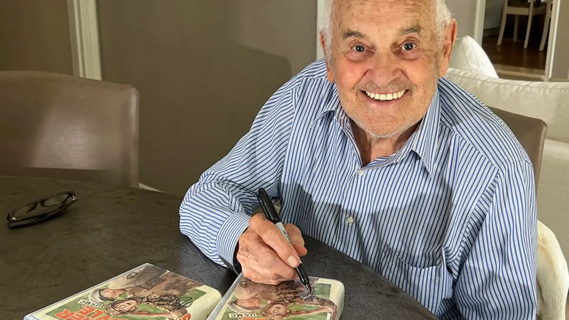 Who was Ronnie Schell? Beloved comedian, who played Duke Slater on ...