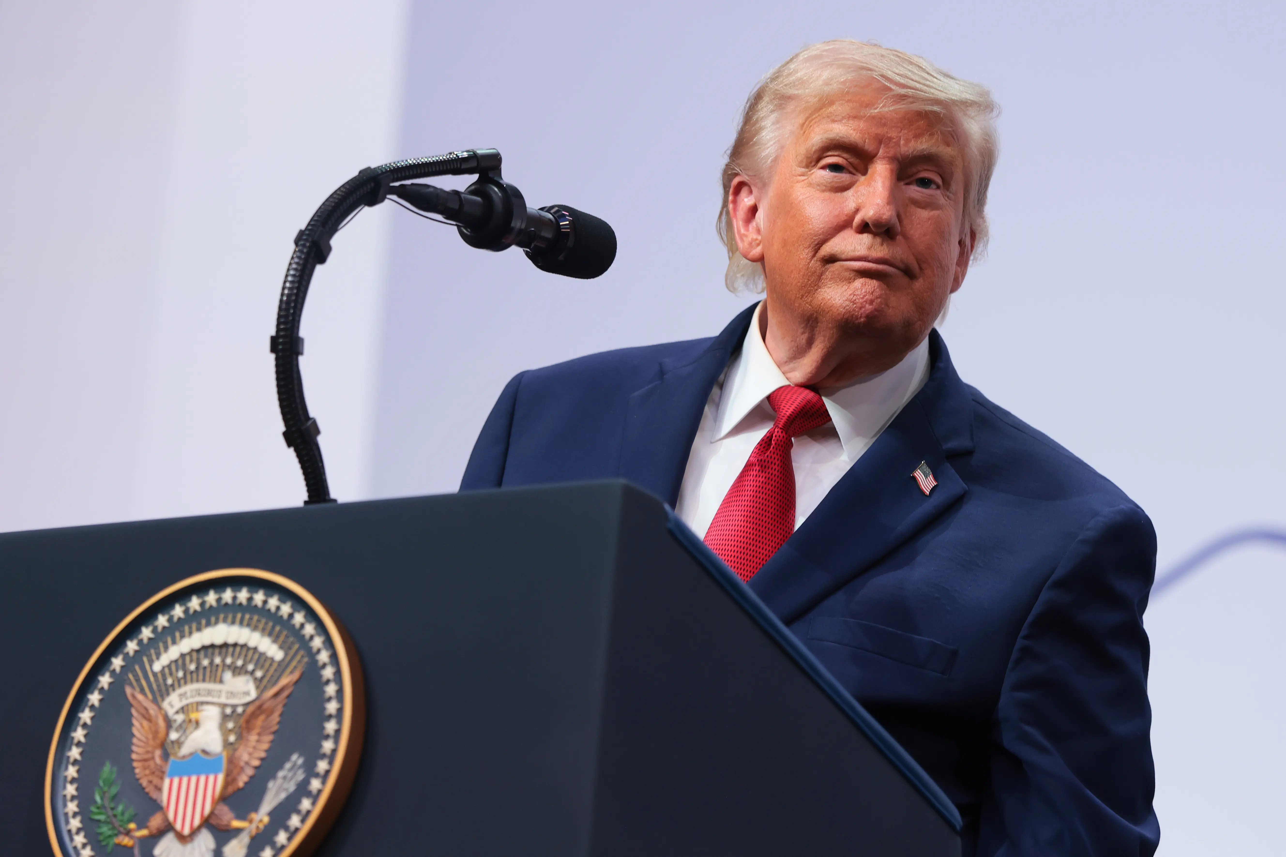 "Kinda weird honestly": Internet reacts after White House shares hour ...