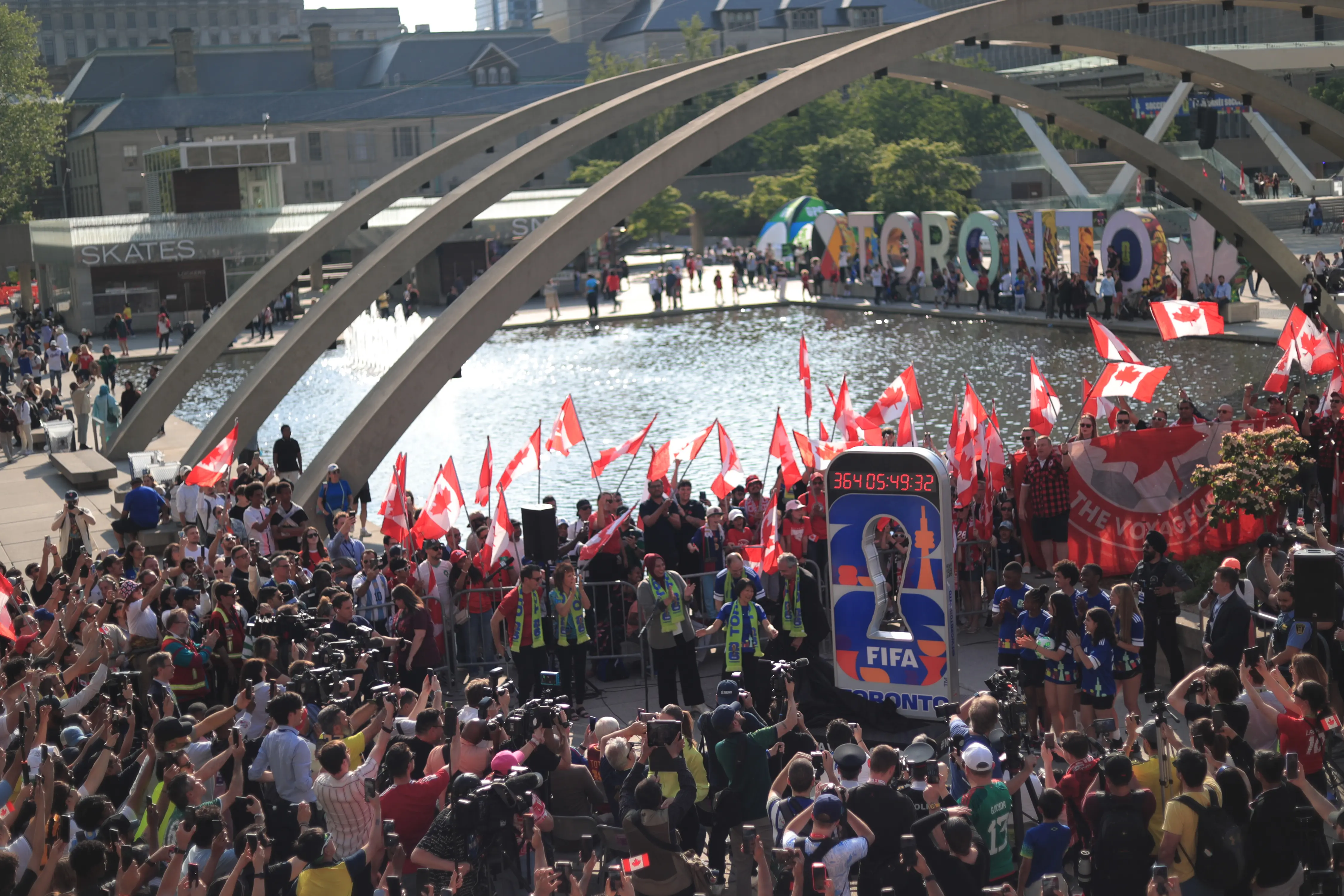 England fans celebrate their victory against Croatia in FIFA World Cup ...