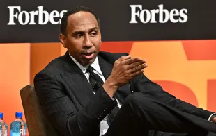 Anti-ICE protesters rip out a weapons locker from a federal vehicle ...